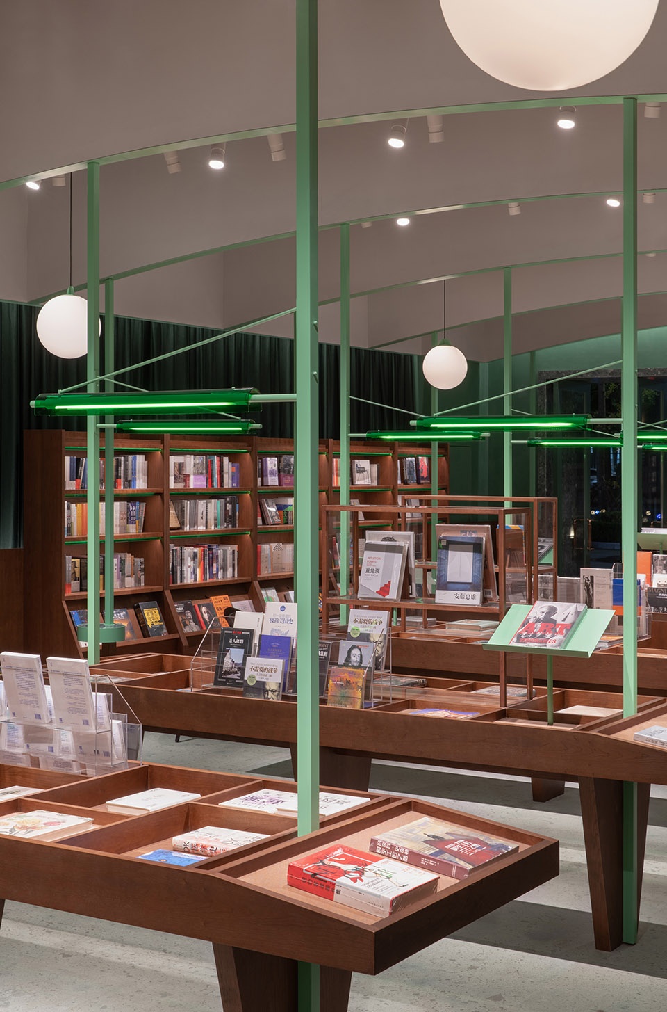 Common Reader Bookstore, China by atelier tao+c - 谷德设计网