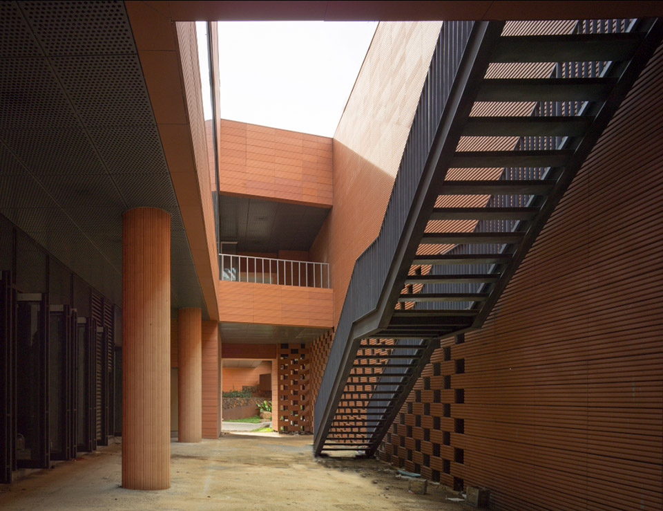 RSC Building, China by THAD and Beijing Tsinghua Tongheng Urban ...