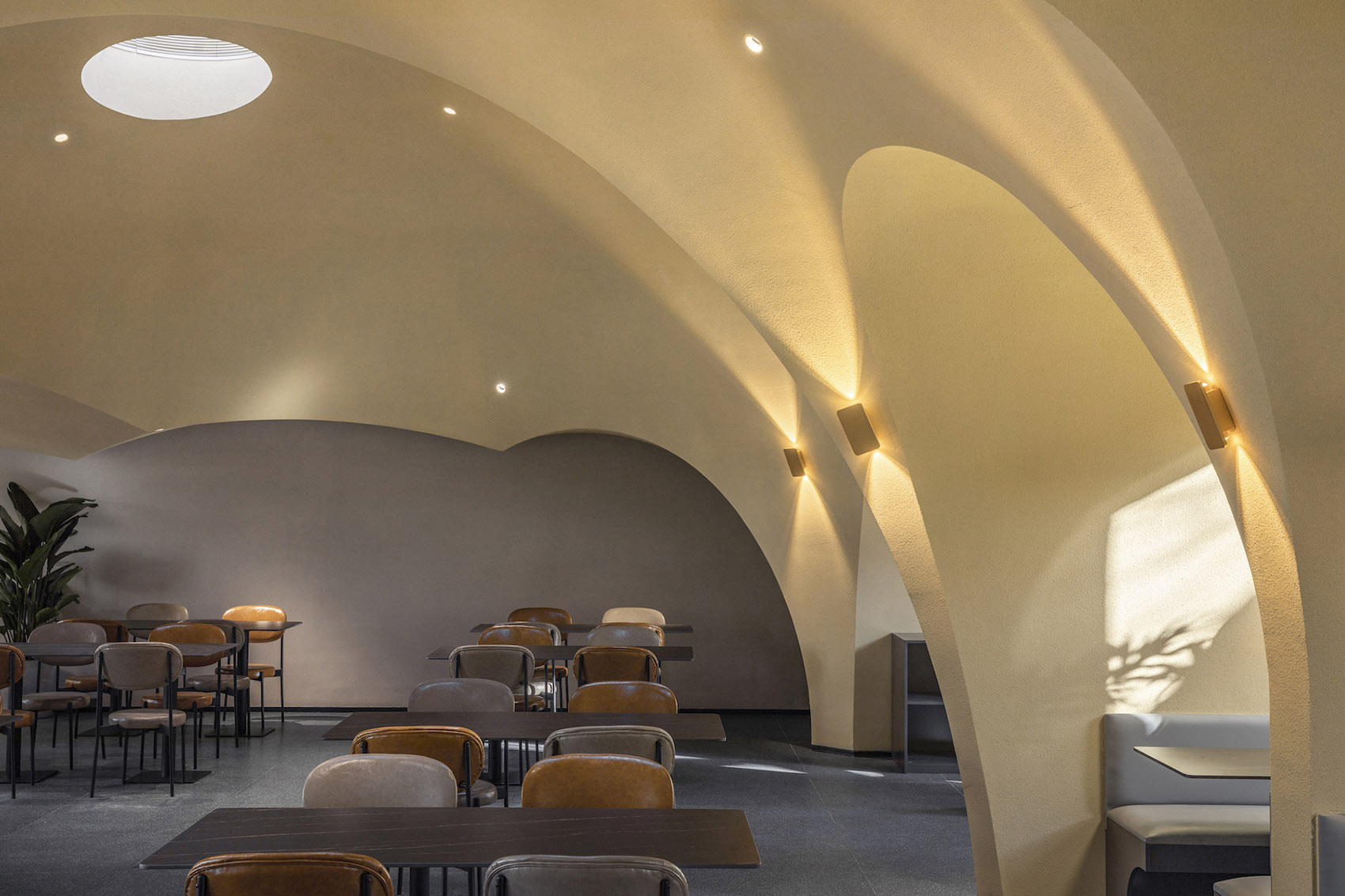 Beijing Muee Restaurant, China by MAT Office - 谷德设计网