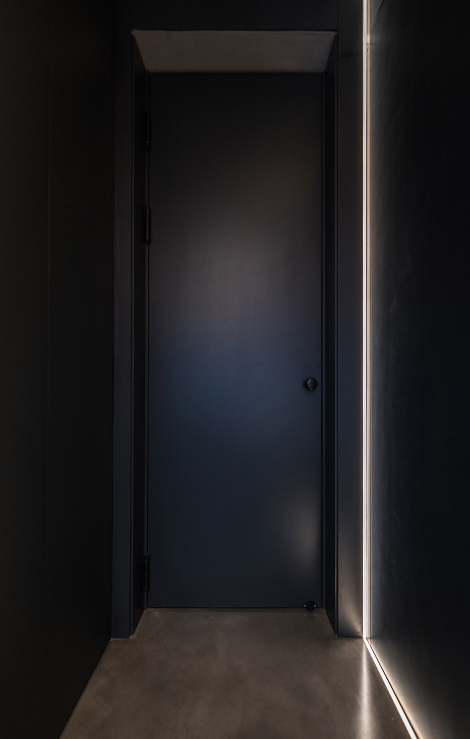 Apartment in black, Shanghai, China by FF DESIGN - 谷德设计网