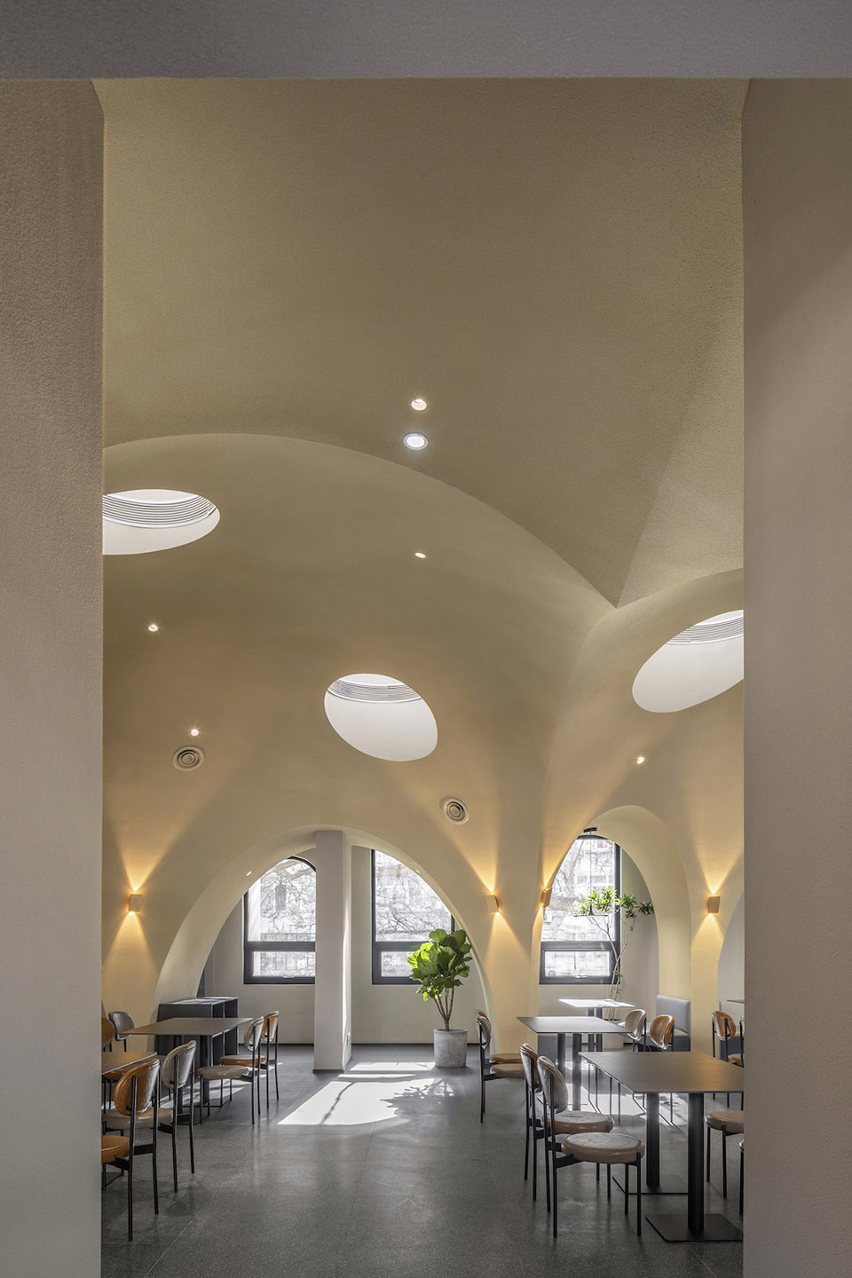 Beijing Muee Restaurant, China by MAT Office - 谷德设计网