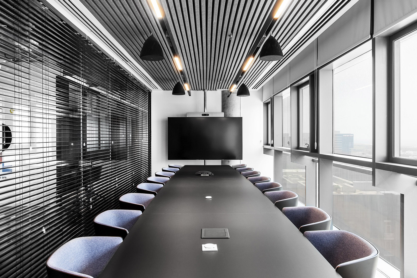 The SKYBOX offices by Roy David Architecture - 谷德设计网