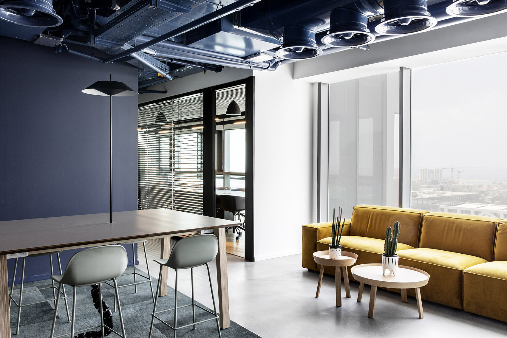 The SKYBOX offices by Roy David Architecture - 谷德设计网