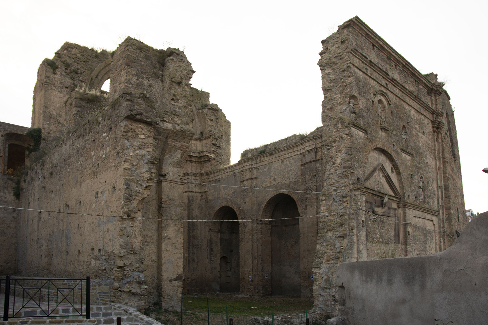 Reuse the Fallen Church – Chiesa Diruta International Architecture ...