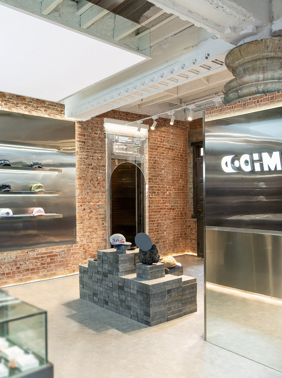 M-HOOD Buyer’s shop, China by HOLD DESIGN - 谷德设计网