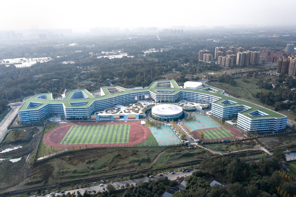 Chengdu Dongchen Foreign Languages School, China by SZAD - 谷德设计网