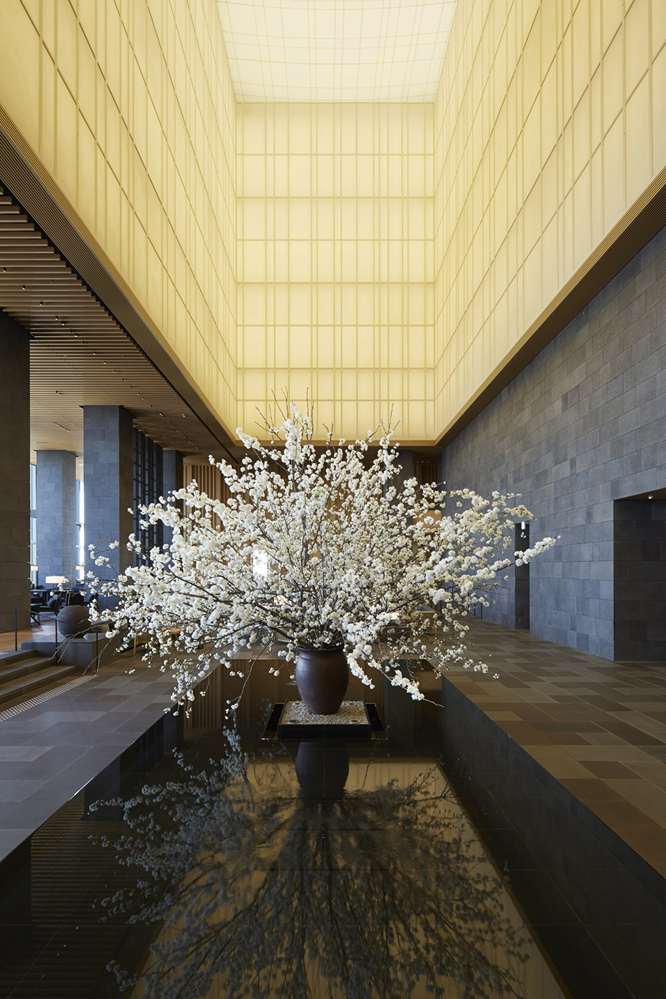 Aman Tokyo by Kerry Hill Architects - 谷德设计网