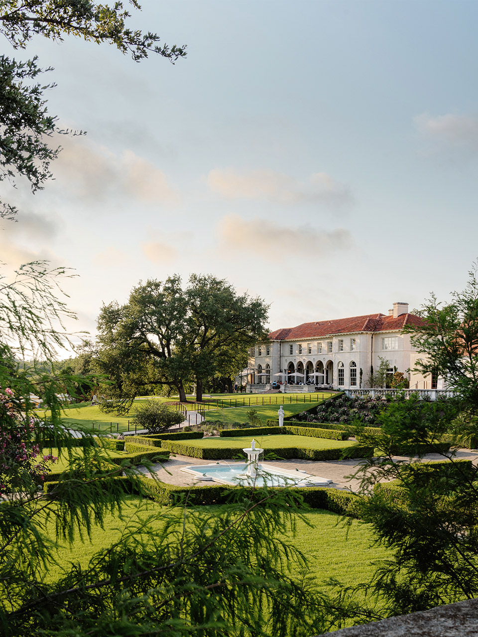 Commodore Perry Estate by Clayton Korte + Moule & Polyzoides + Ken Fulk ...