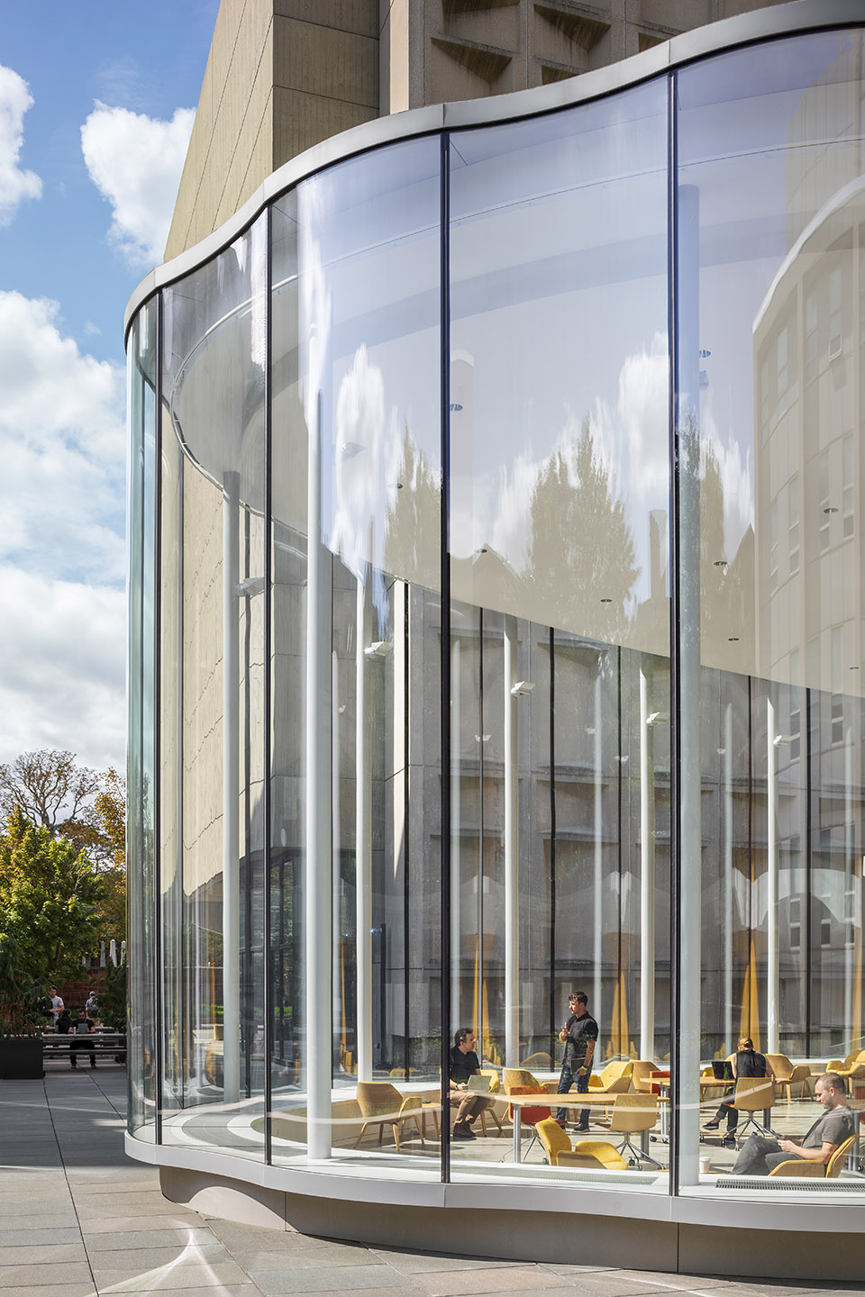 Yale University Center for Innovative Thinking by WEISS / MANFREDI - 谷德设计网