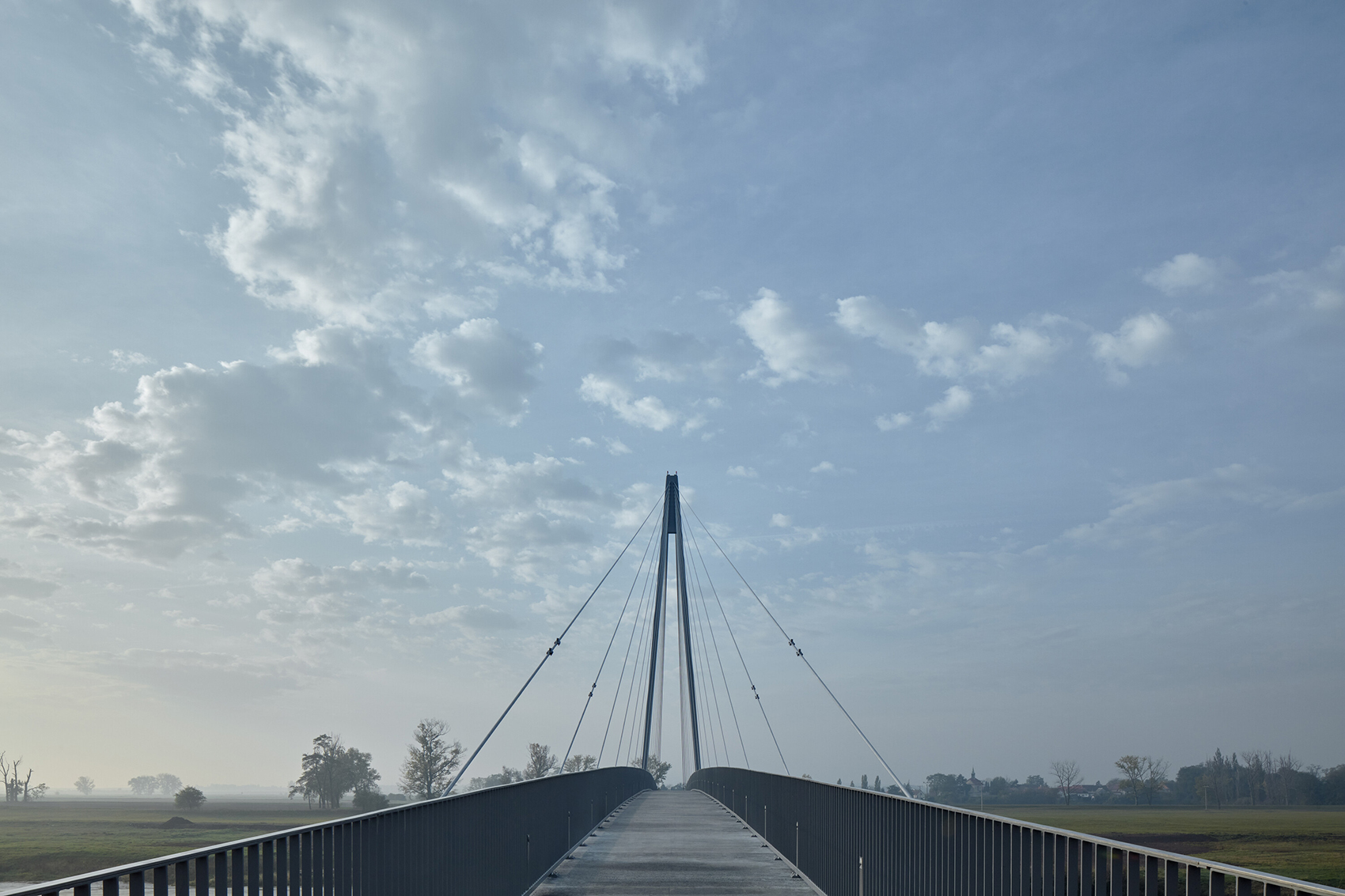 UHPFRC Footbridge by Petr Tej + Marek Blank + Jan Mourek - 谷德设计网