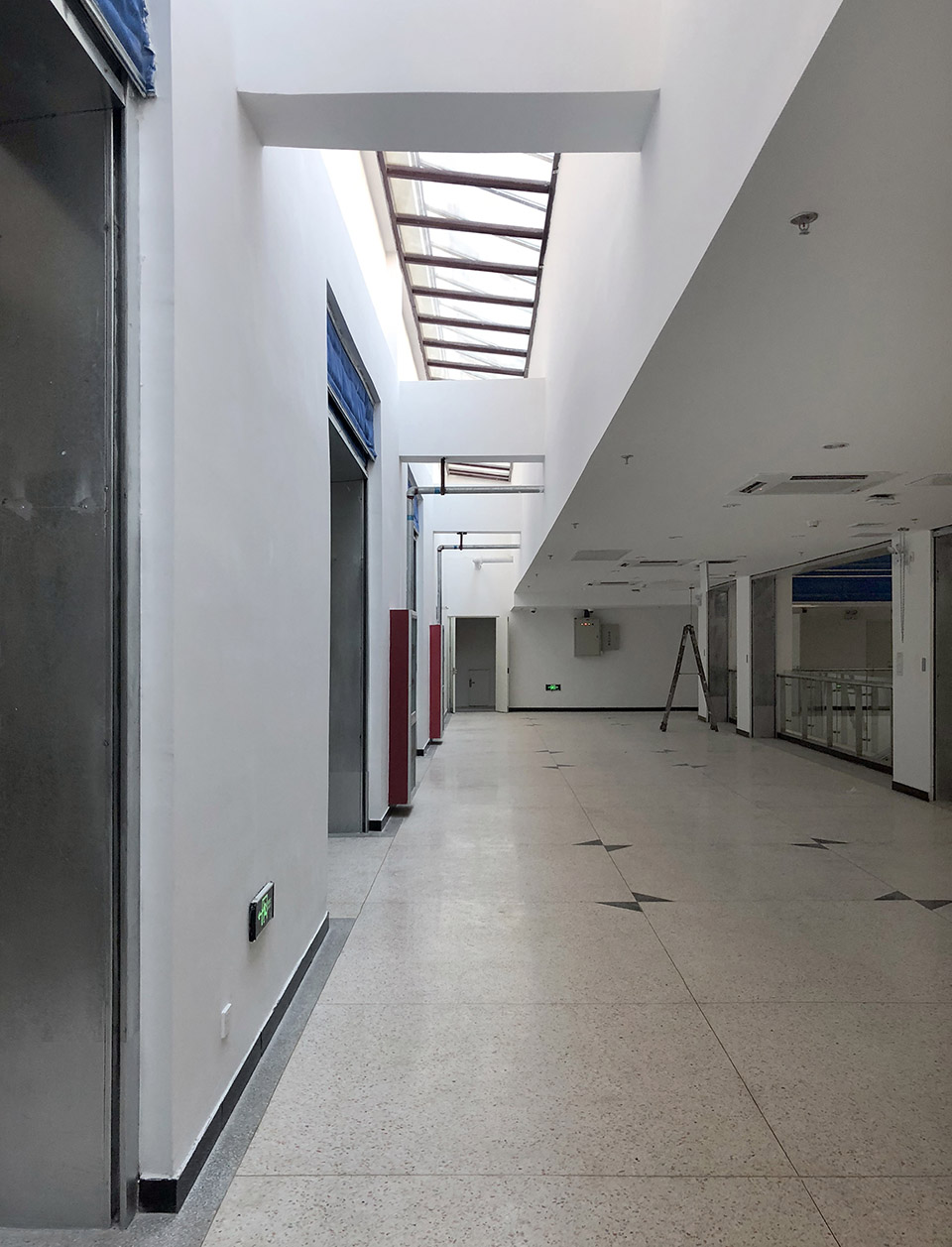 清华大学南区地下学生活动中心 / 清华大学建筑设计研究院 - 谷德设计网