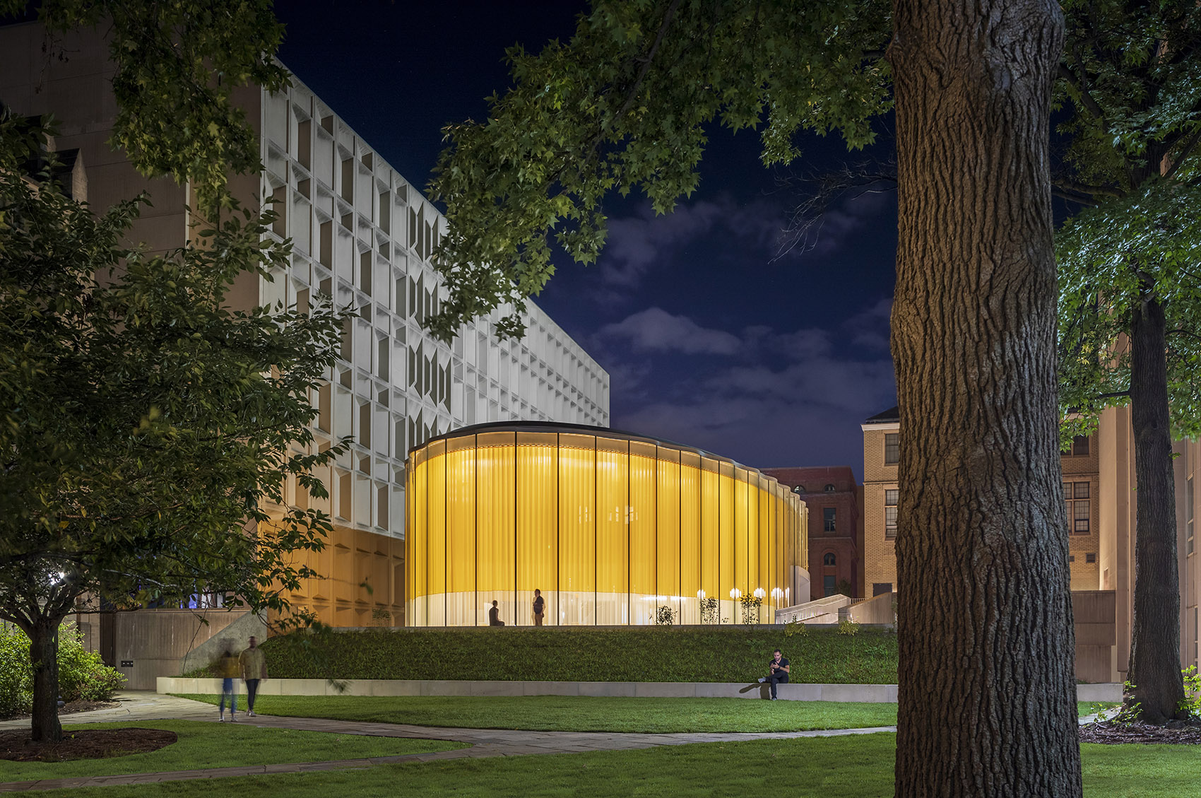 Yale University Center for Innovative Thinking by WEISS / MANFREDI - 谷德设计网