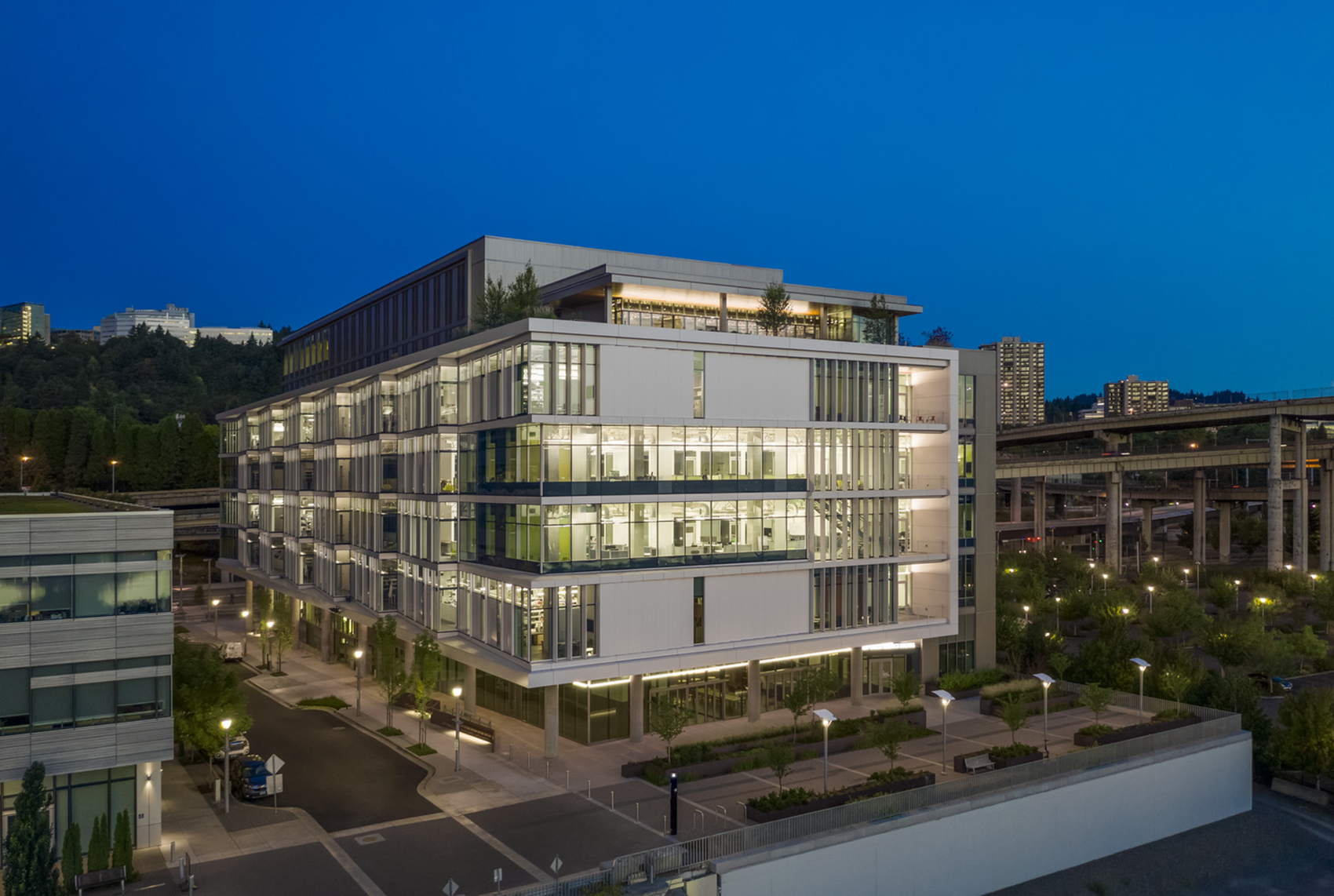 Knight Cancer Research Building by SRG Partnership - 谷德设计网