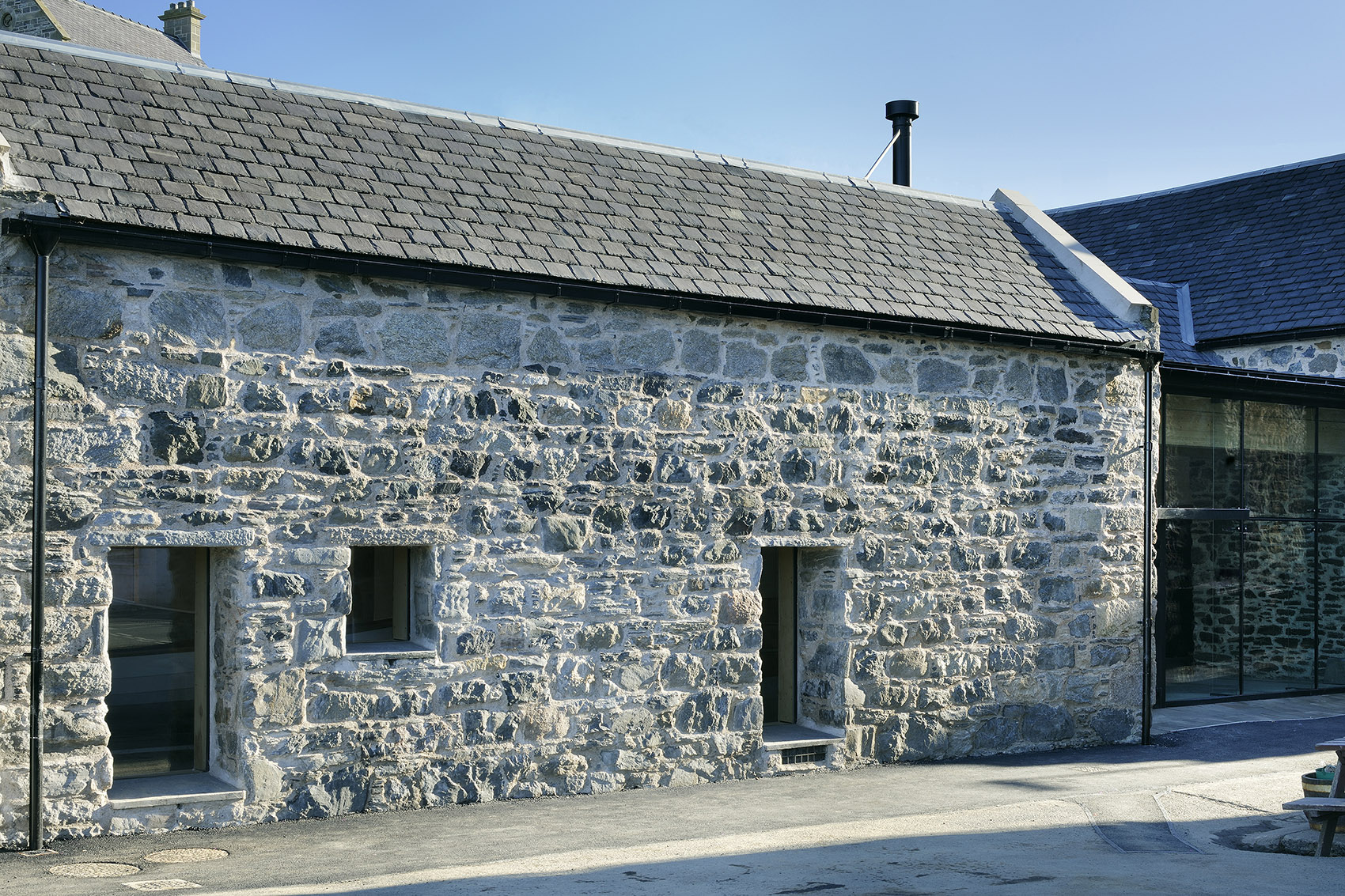 Portsoy Boatbuilding Center by Brown & Brown Architects - 谷德设计网