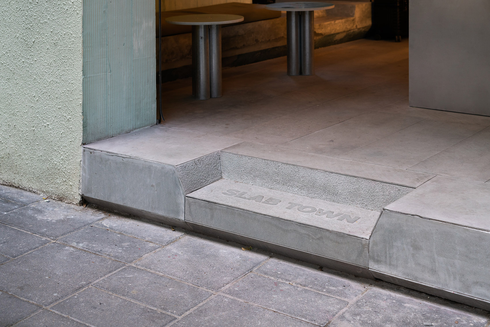 SLAB TOWN Café -Shanghai Fumin Road, China by CASE PAVILION - 谷德设计网