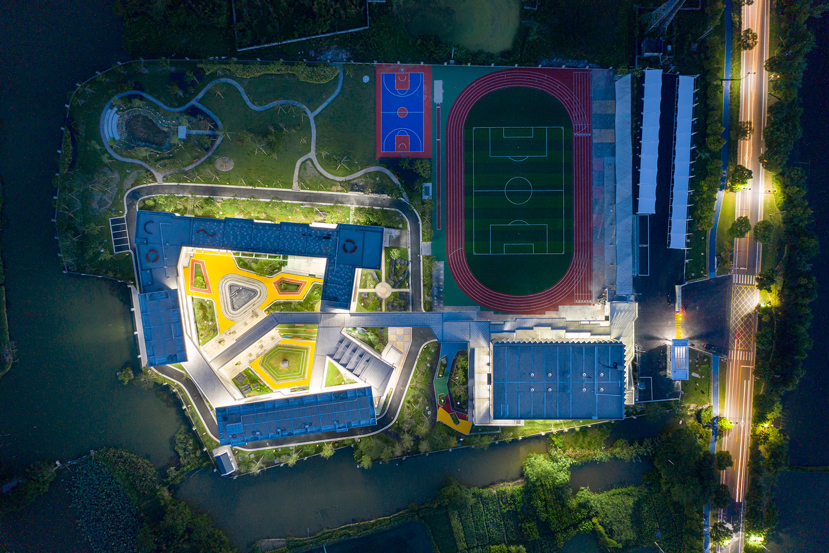 Erdu Primary School, Zhejiang, China by Qiu Jiayu + Paul Mok - 谷德设计网