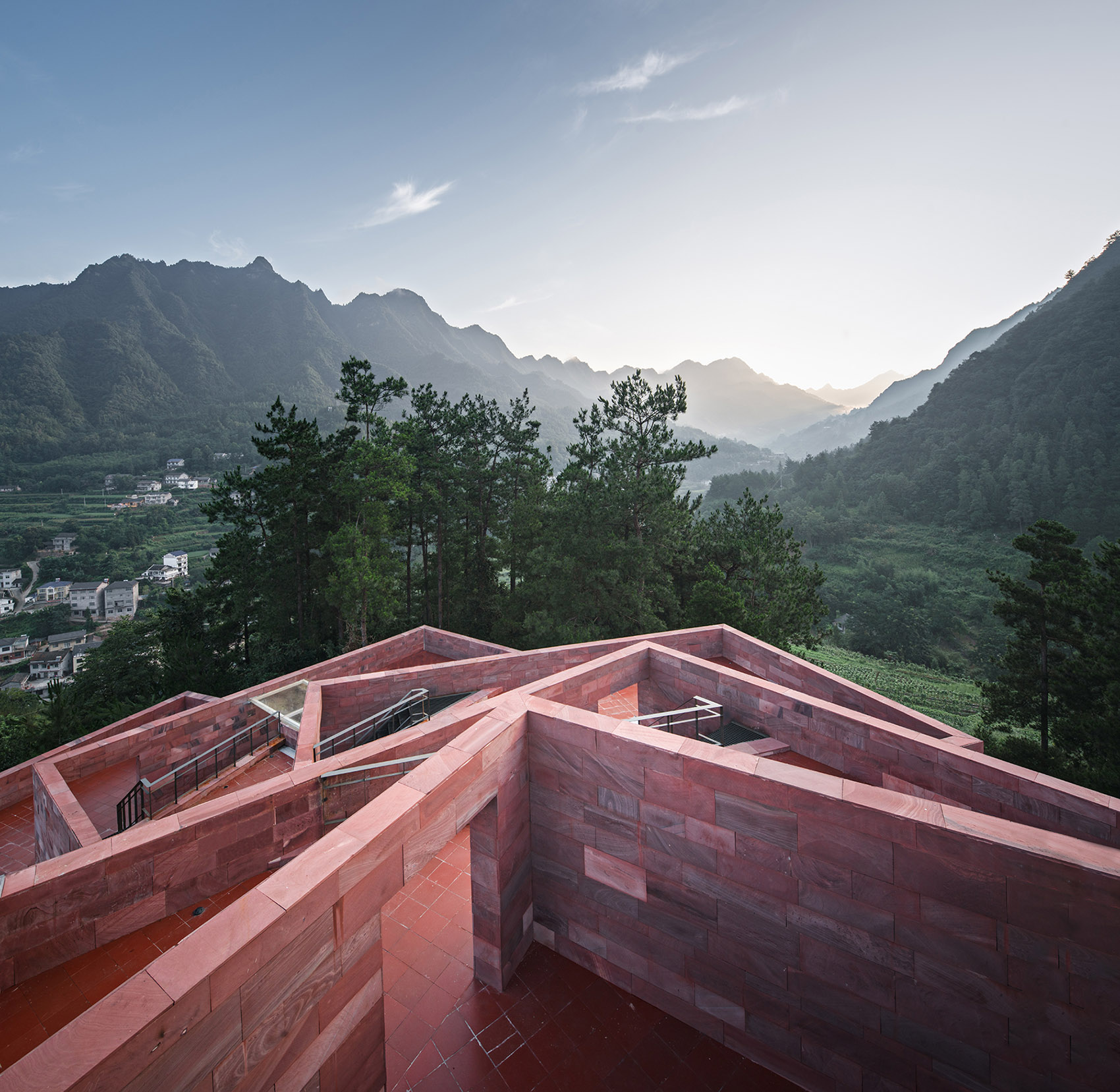 Red House, Hunan, China by Su Architects - 谷德设计网