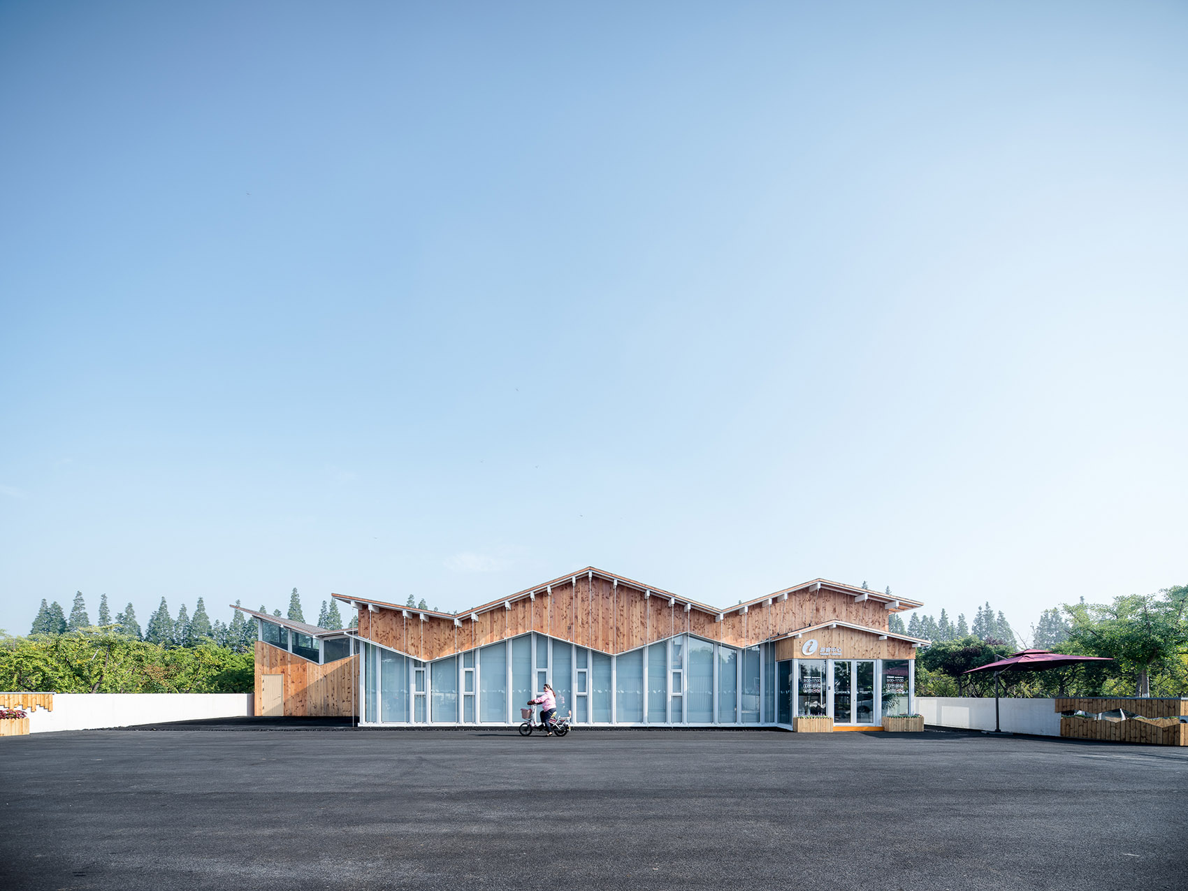 Xiangyang Reception, China by YEAS - 谷德设计网