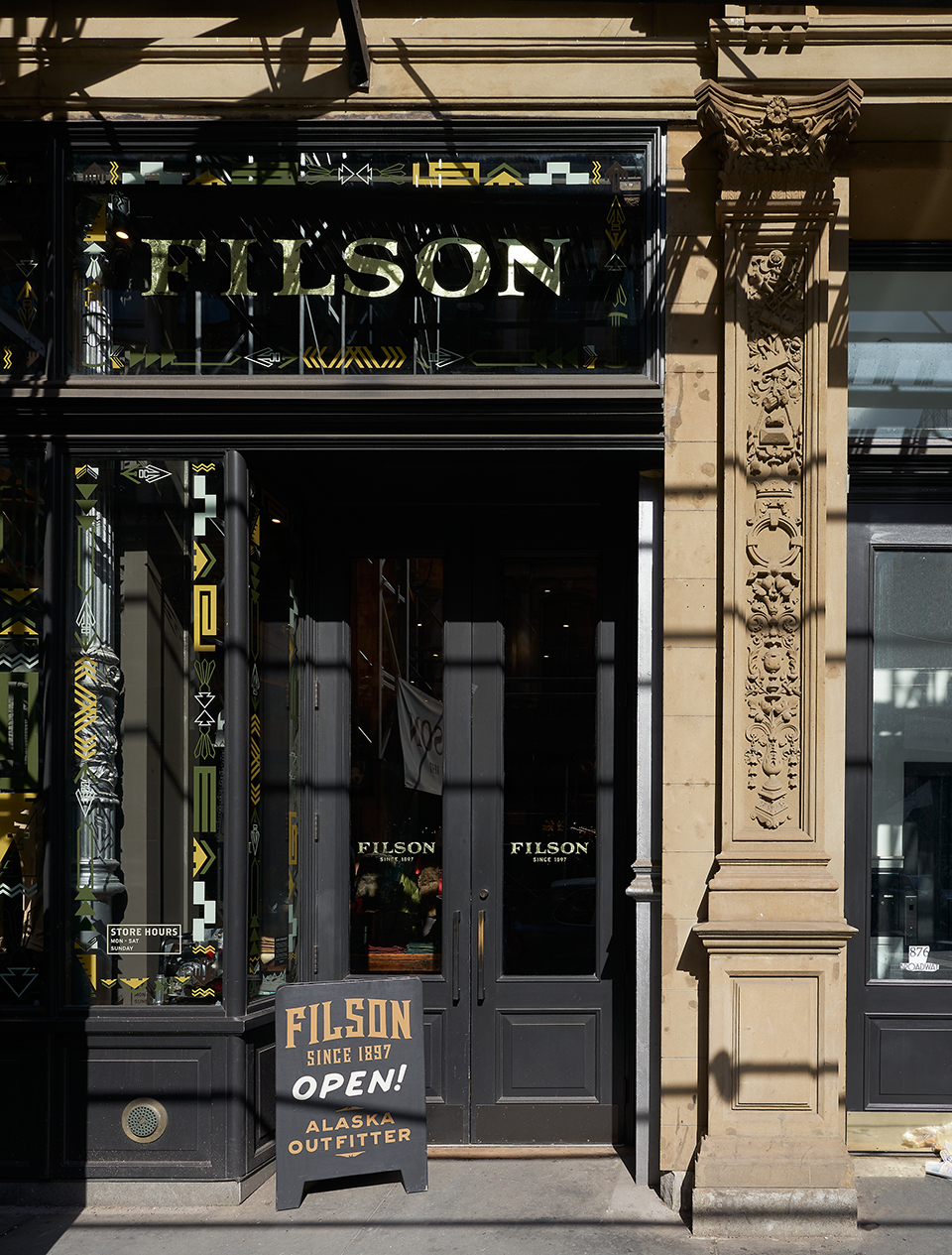 Filson NYC Flagship by Heliotrope Architects - 谷德设计网
