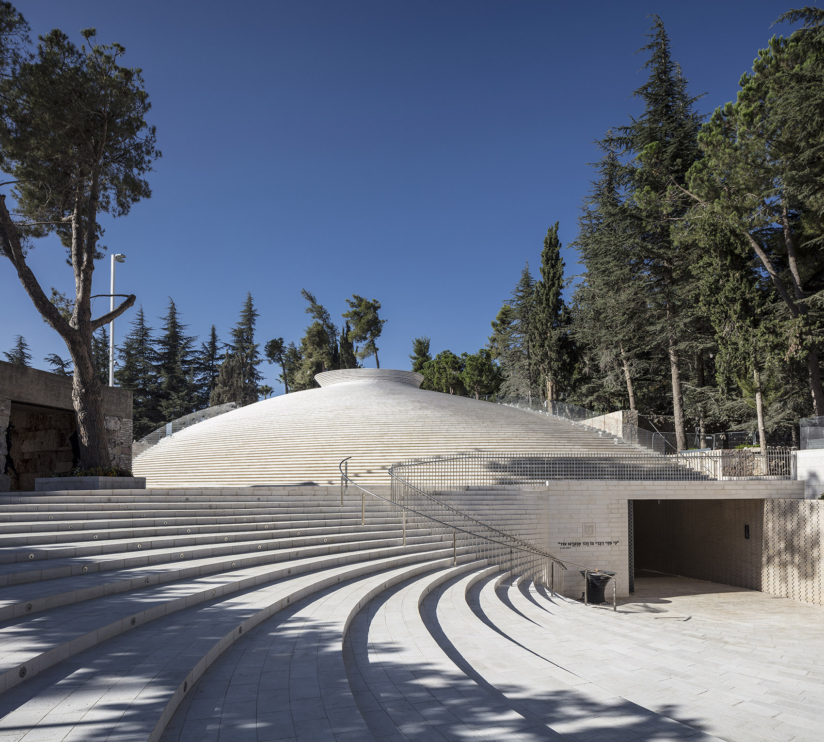 Mount Herzl Memorial Hall by Kimmel Eshkolot Architects + Kalush ...