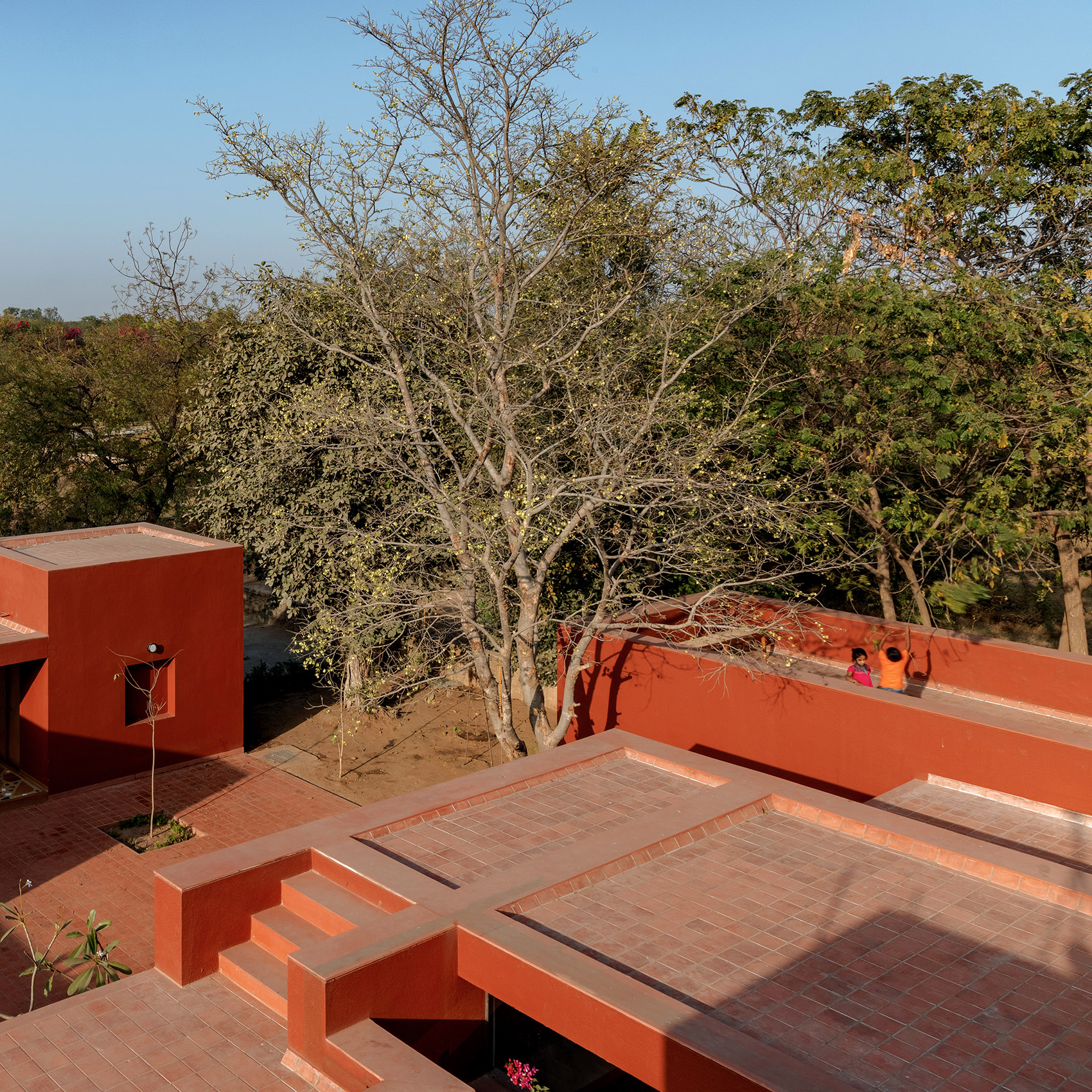 A home for the Guptas by Raghuveer Kathpalia - 谷德设计网