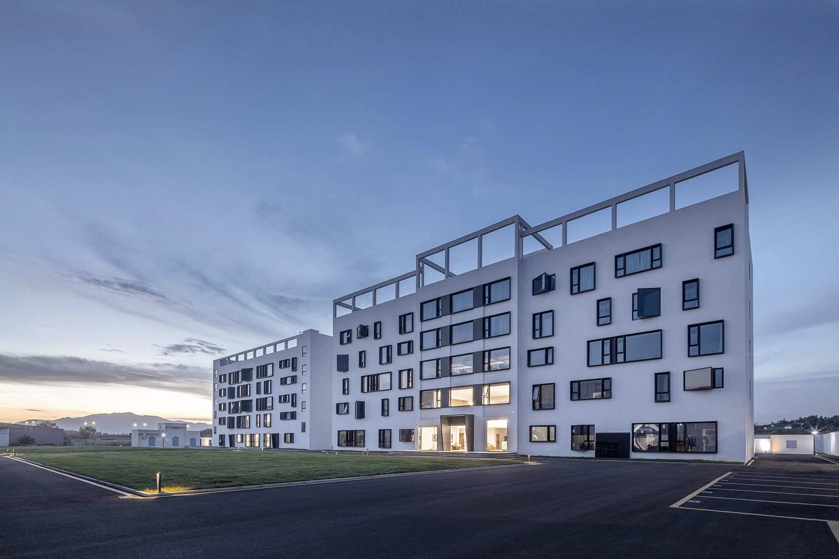 Visible and Unbounded Block Shorthand, China by U-Guide Space Design ...