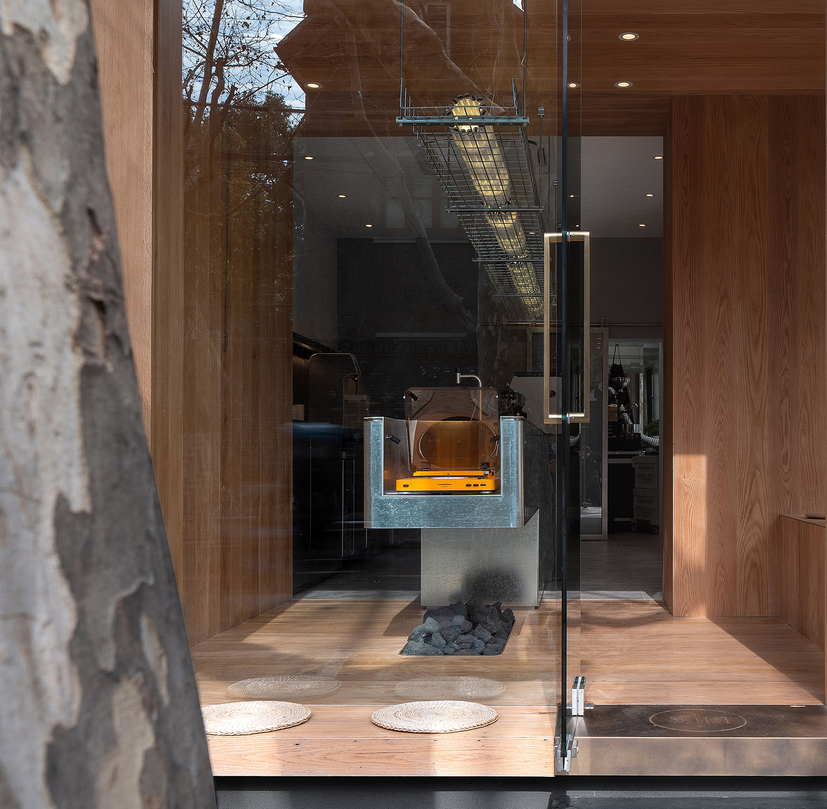 Yijian Cafe, China by Golucci Interior Architects - 谷德设计网