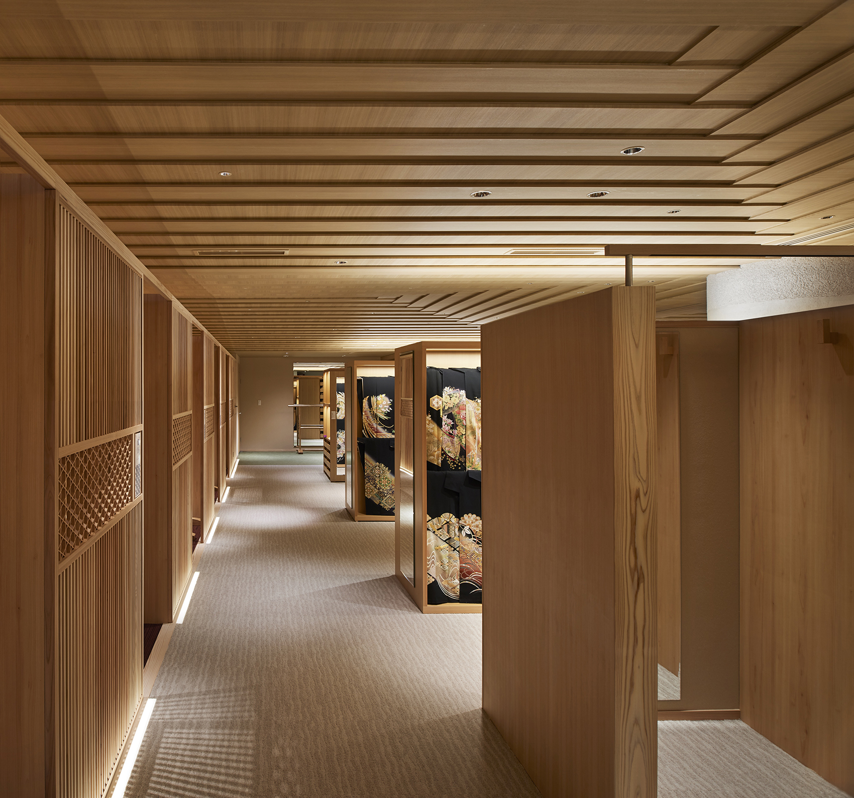 Marusho Kimono Shop, Yokohama, Japan by Tsutsumi & Associates - 谷德设计网
