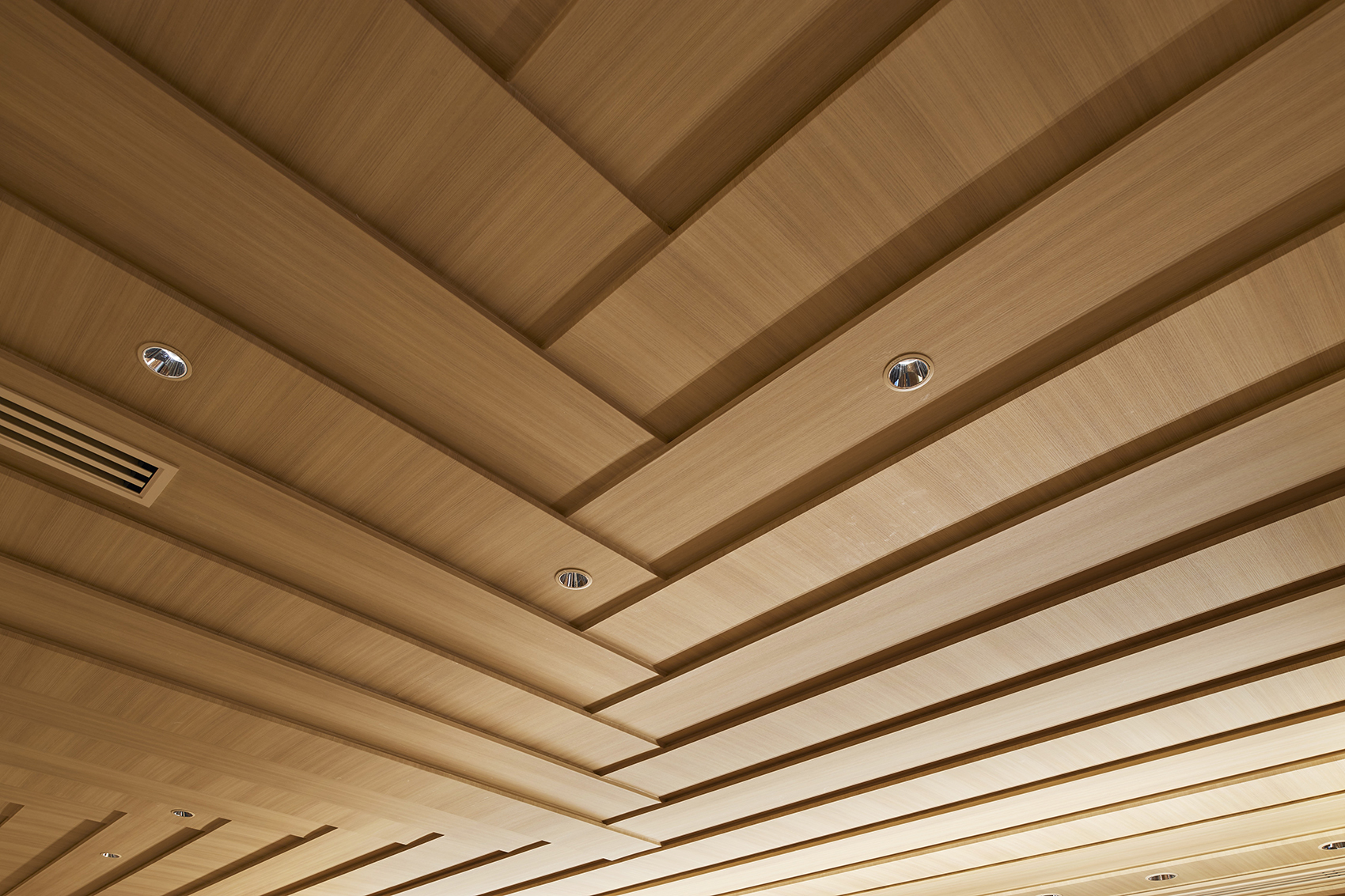 Marusho Kimono Shop, Yokohama, Japan by Tsutsumi & Associates - 谷德设计网