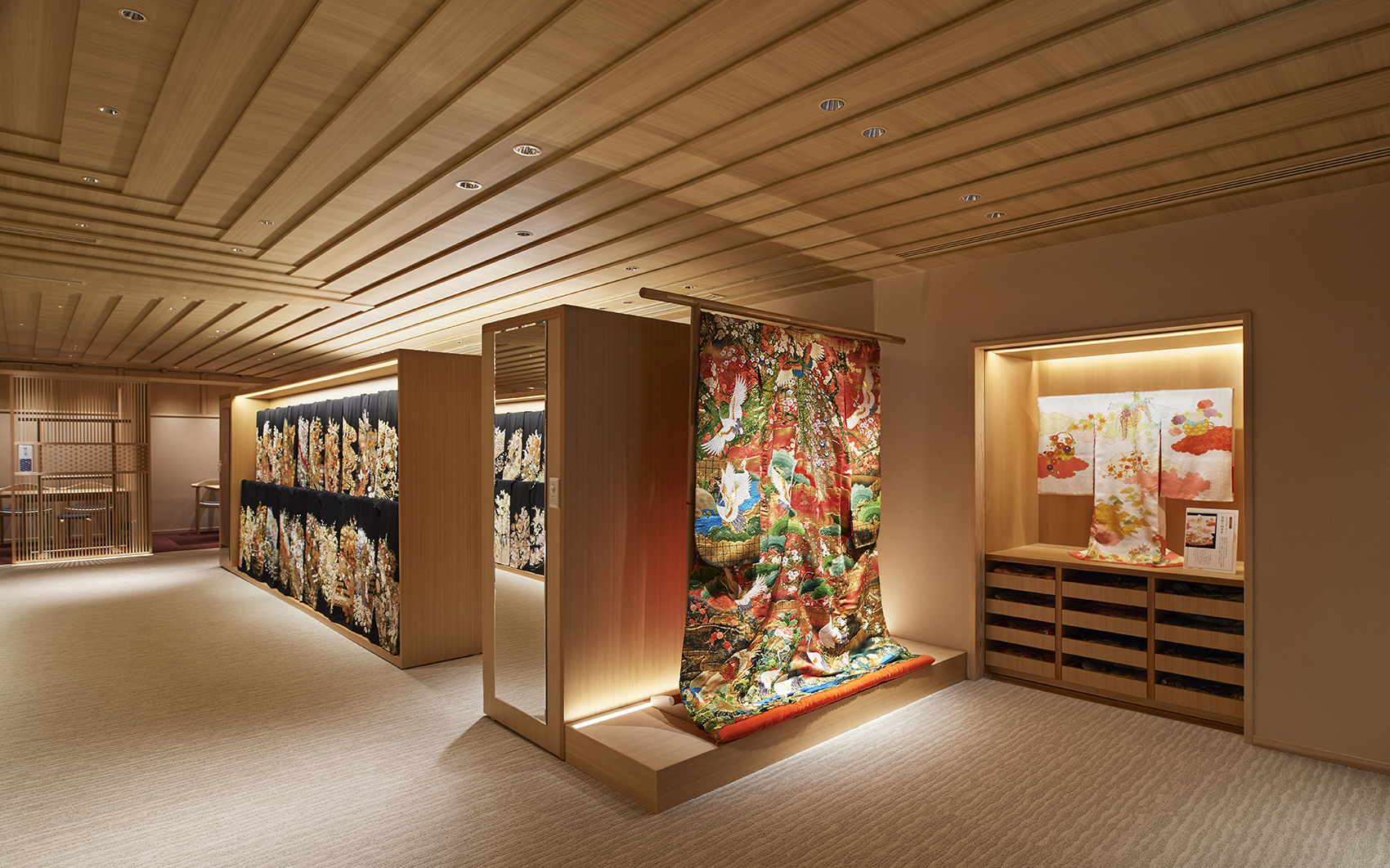 Marusho Kimono Shop, Yokohama, Japan by Tsutsumi & Associates - 谷德设计网