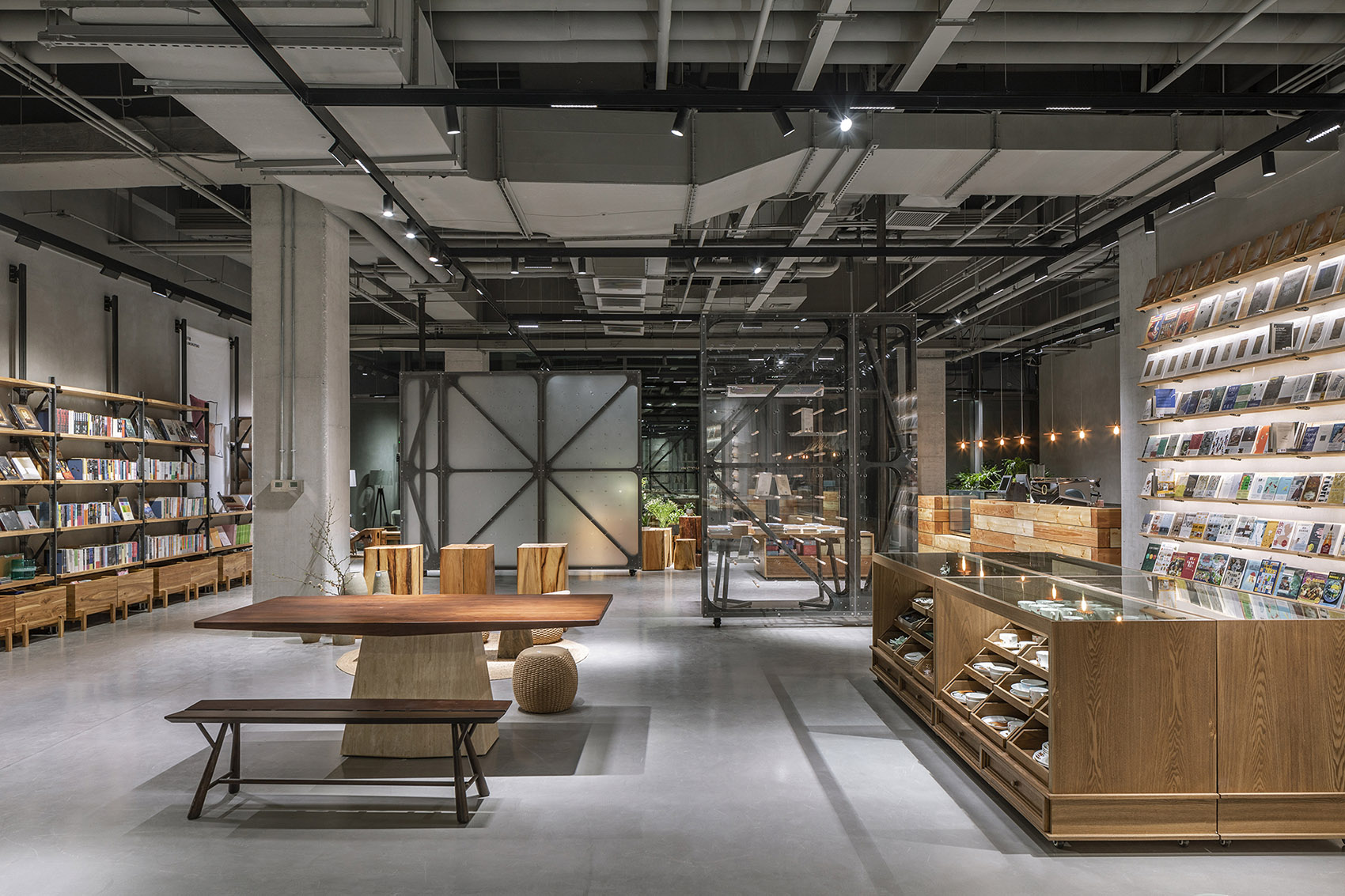 Mumokuteki Concept Bookstore, Beijing, China by LUO studio - 谷德设计网