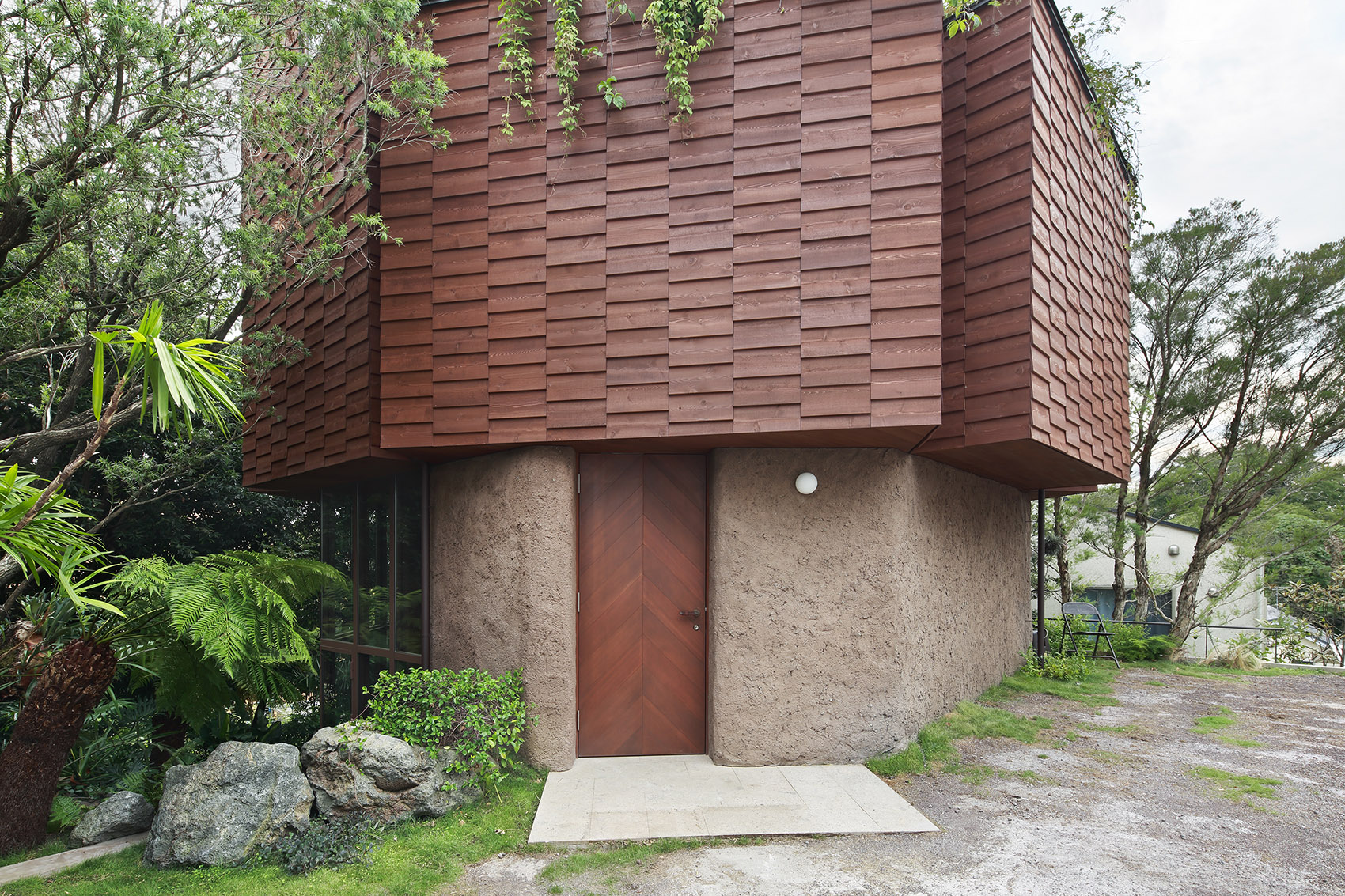 Todoroki House in Valley, Tokyo by Atelier Tsuyoshi Tane Architects - 谷德设计网