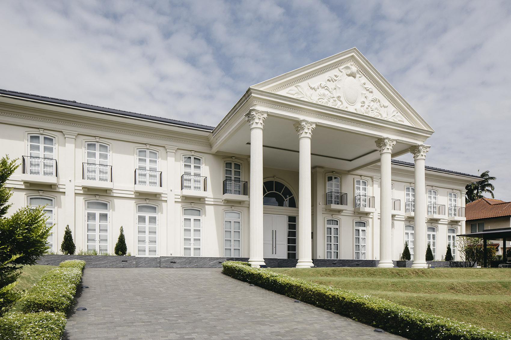 The Grand House, Singapore by Aamer Architects - 谷德设计网