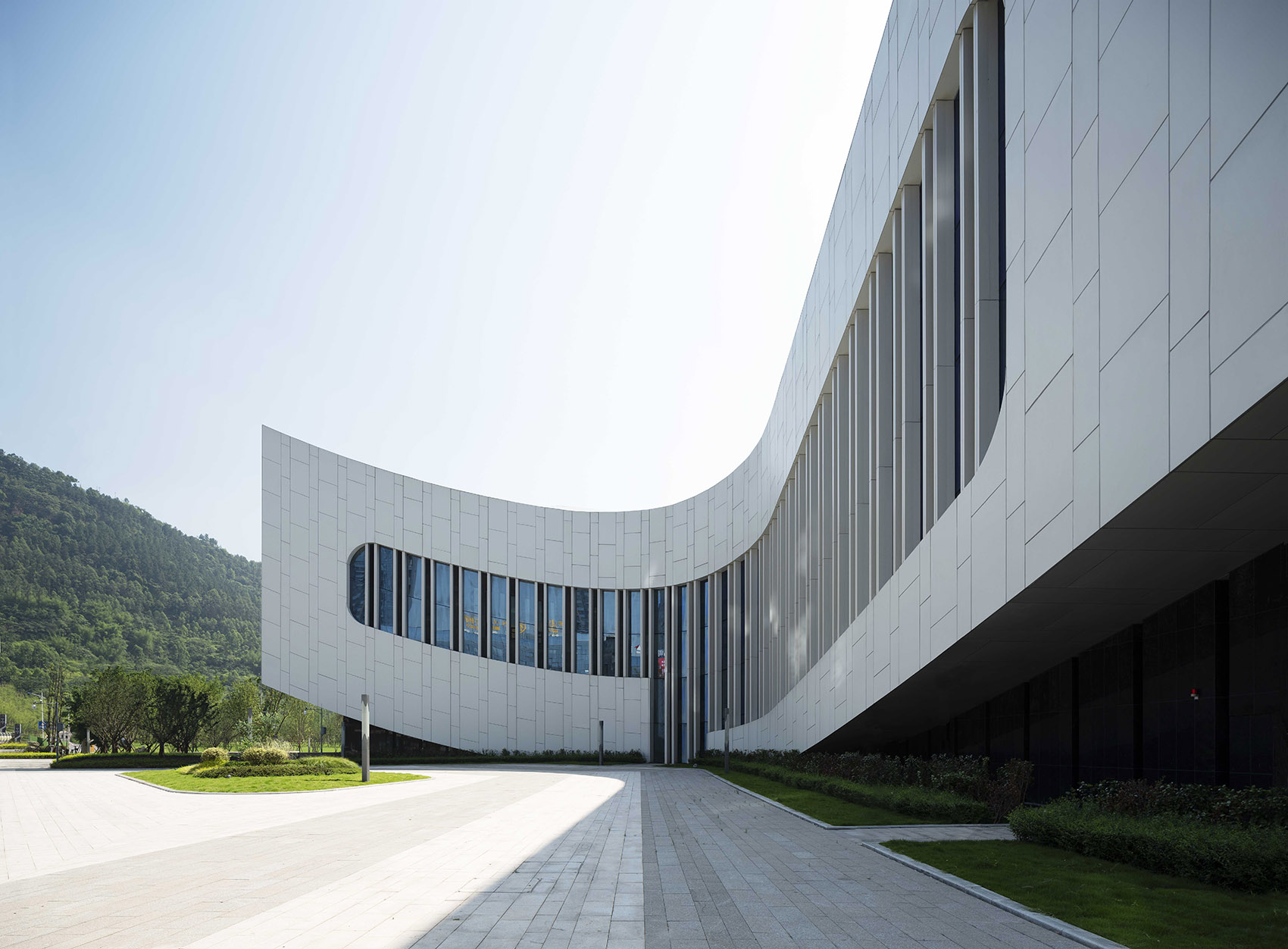 Yibin science and Technology Museum, China by TJAD - 谷德设计网