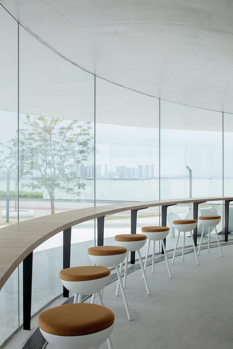 Wormhole Library Interior Design by MAD + LHBY - 谷德设计网