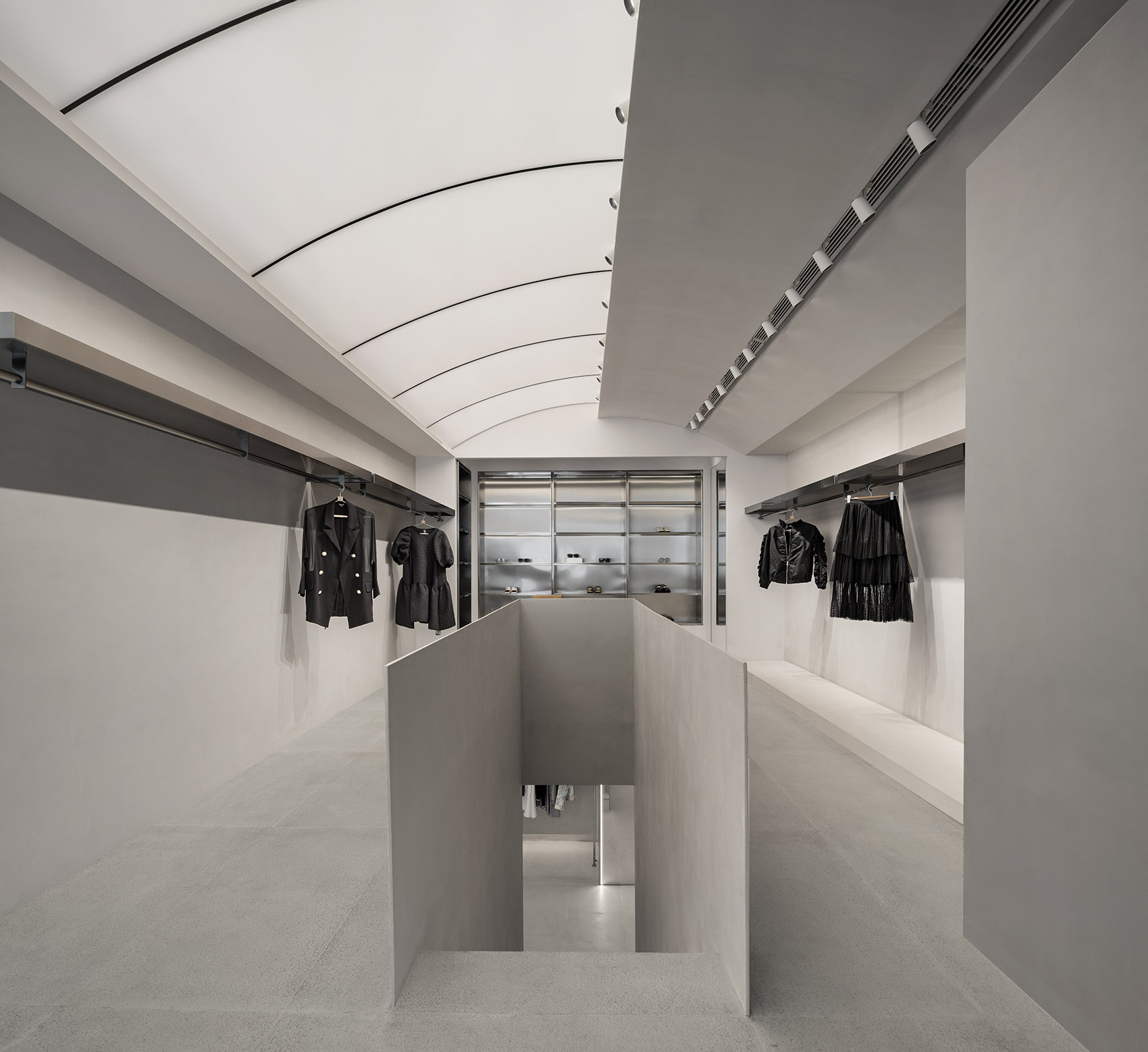 Roy clothing store, China by MOOTHAN. DESIGN - 谷德设计网