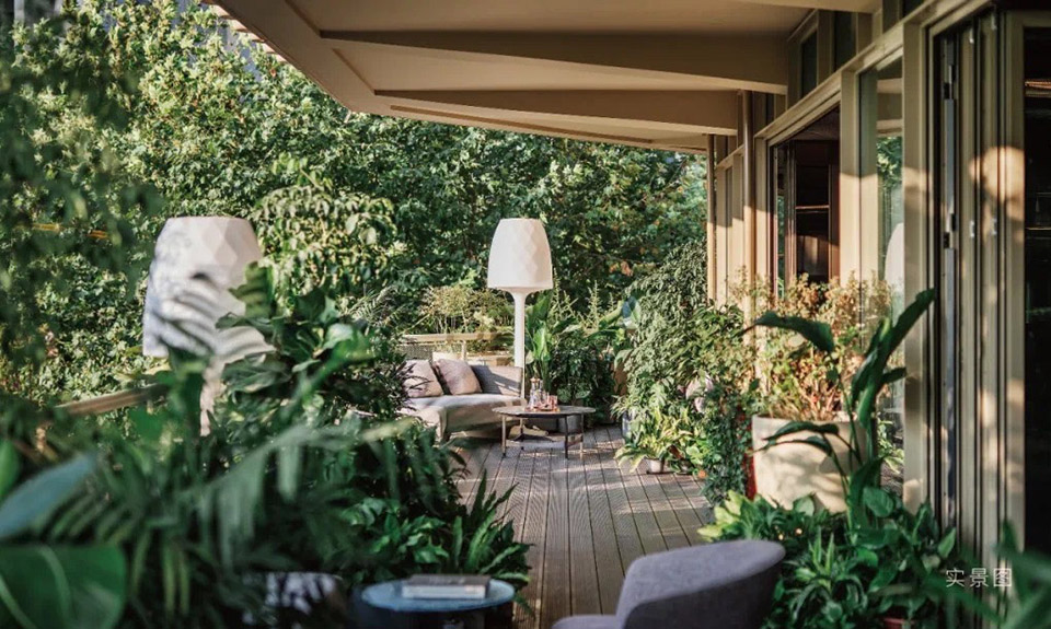 Landscape architectural and living facade design for “The Roof” by ...