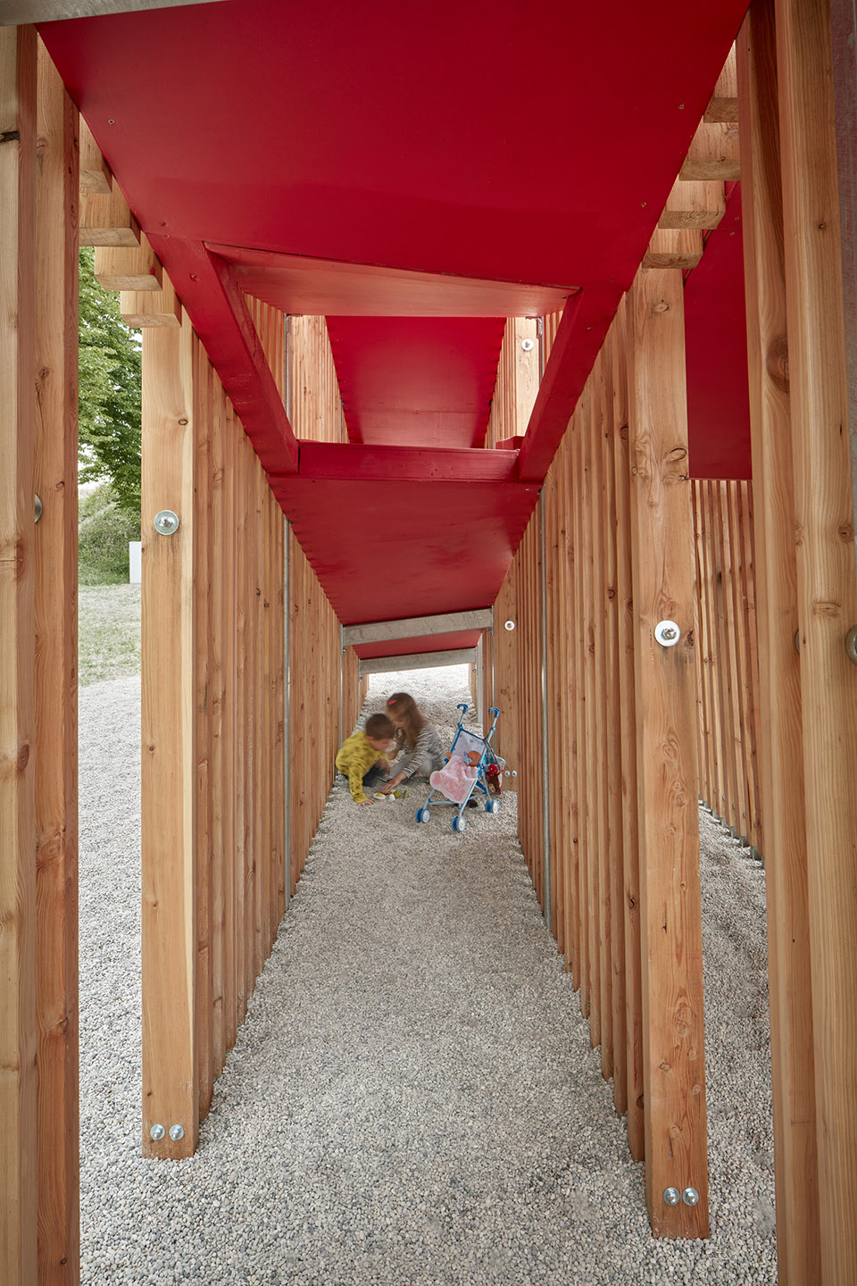 Installation OFF FENCE at the Biennale Architettura 2021 by SKULL ...