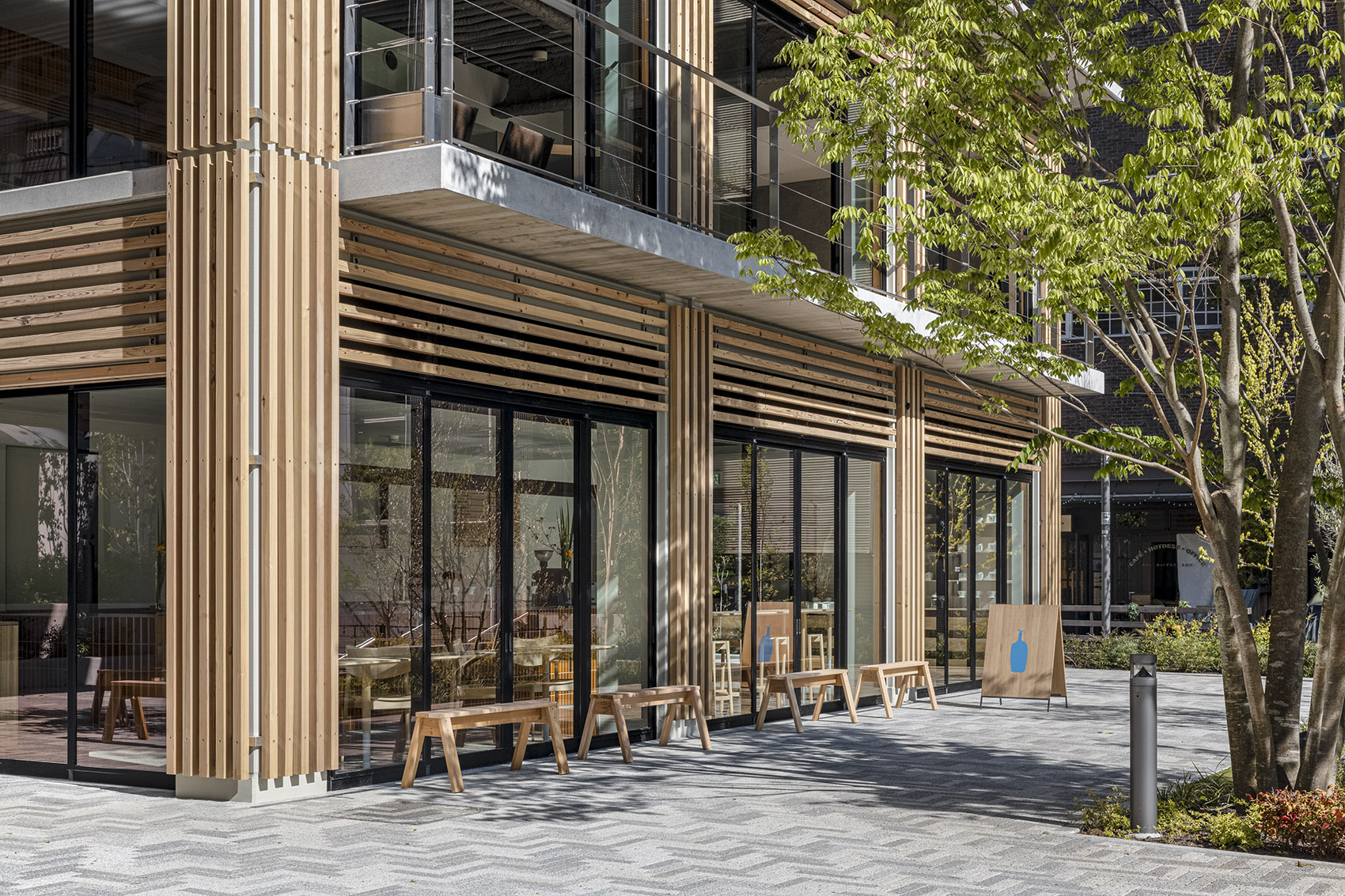 Blue Bottle Coffee Shibuya Cafe by Keiji Ashizawa Design - 谷德设计网
