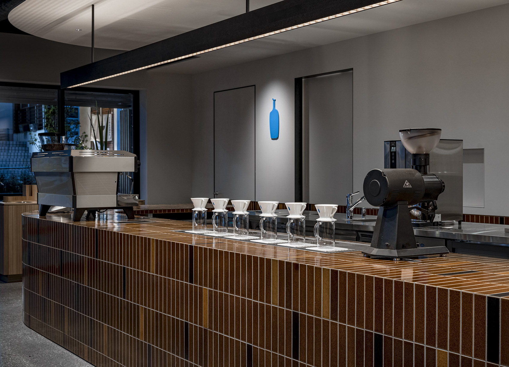 Blue Bottle Coffee Shibuya Cafe by Keiji Ashizawa Design - 谷德设计网
