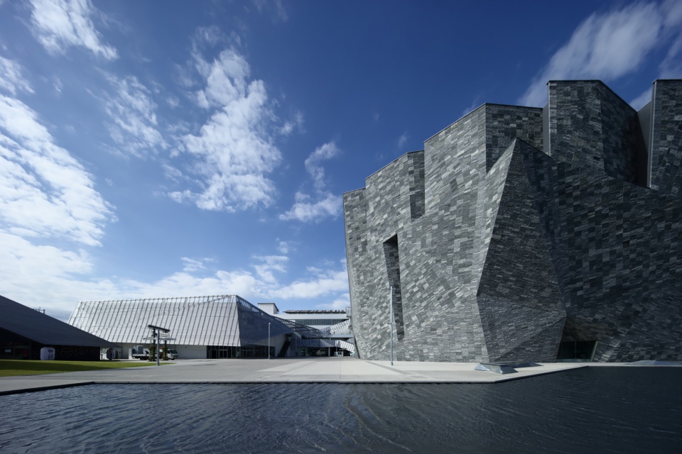 KADOKAWA CULTURE MUSEUM・Musashino Reiwa Shrine by Kengo Kuma and ...