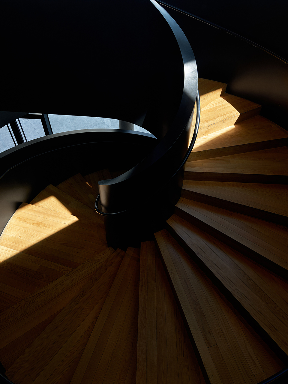 Feltrinelli Porta Volta by Herzog & de Meuron - 谷德设计网