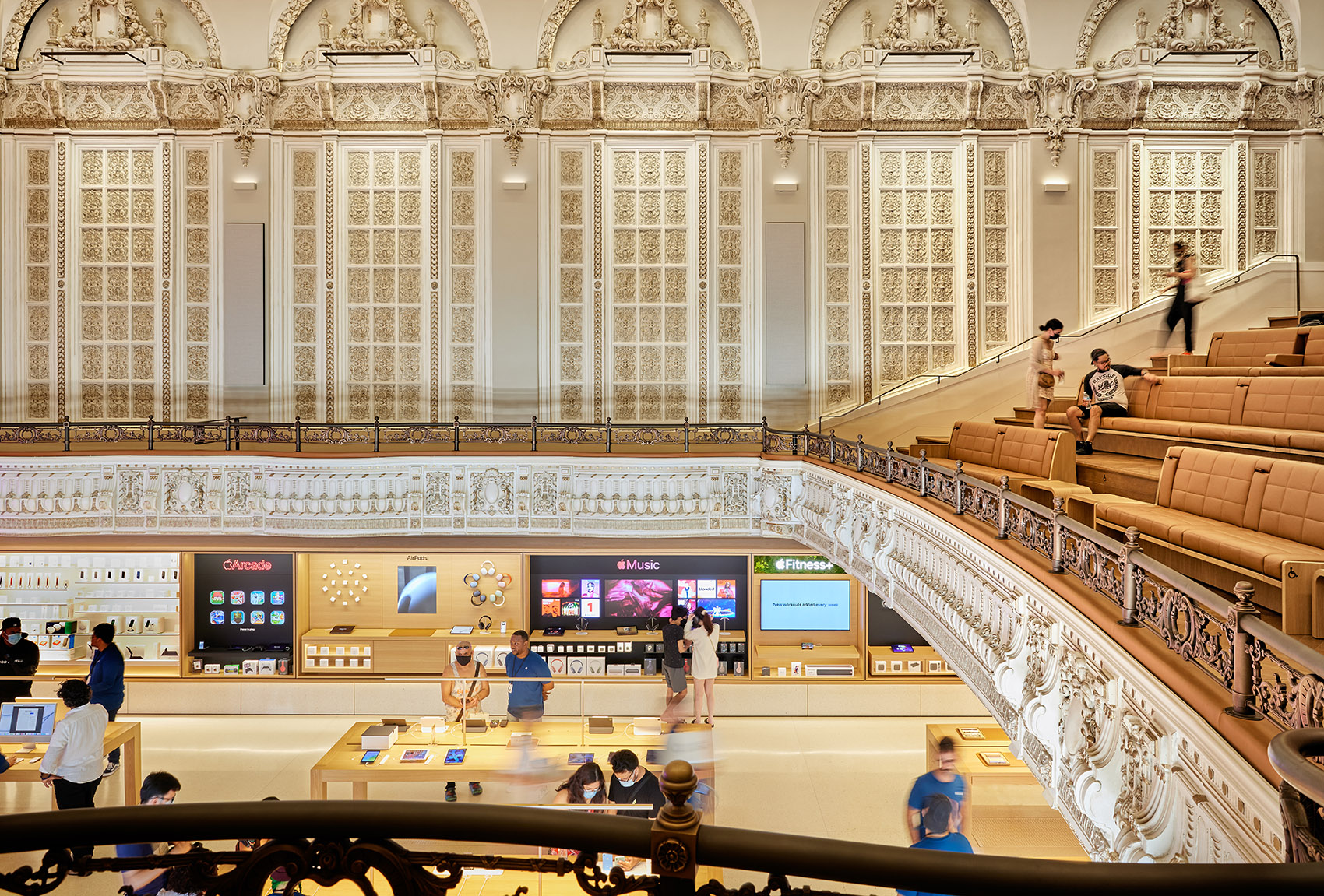 Apple Tower Theatre by Foster + Partners - 谷德设计网