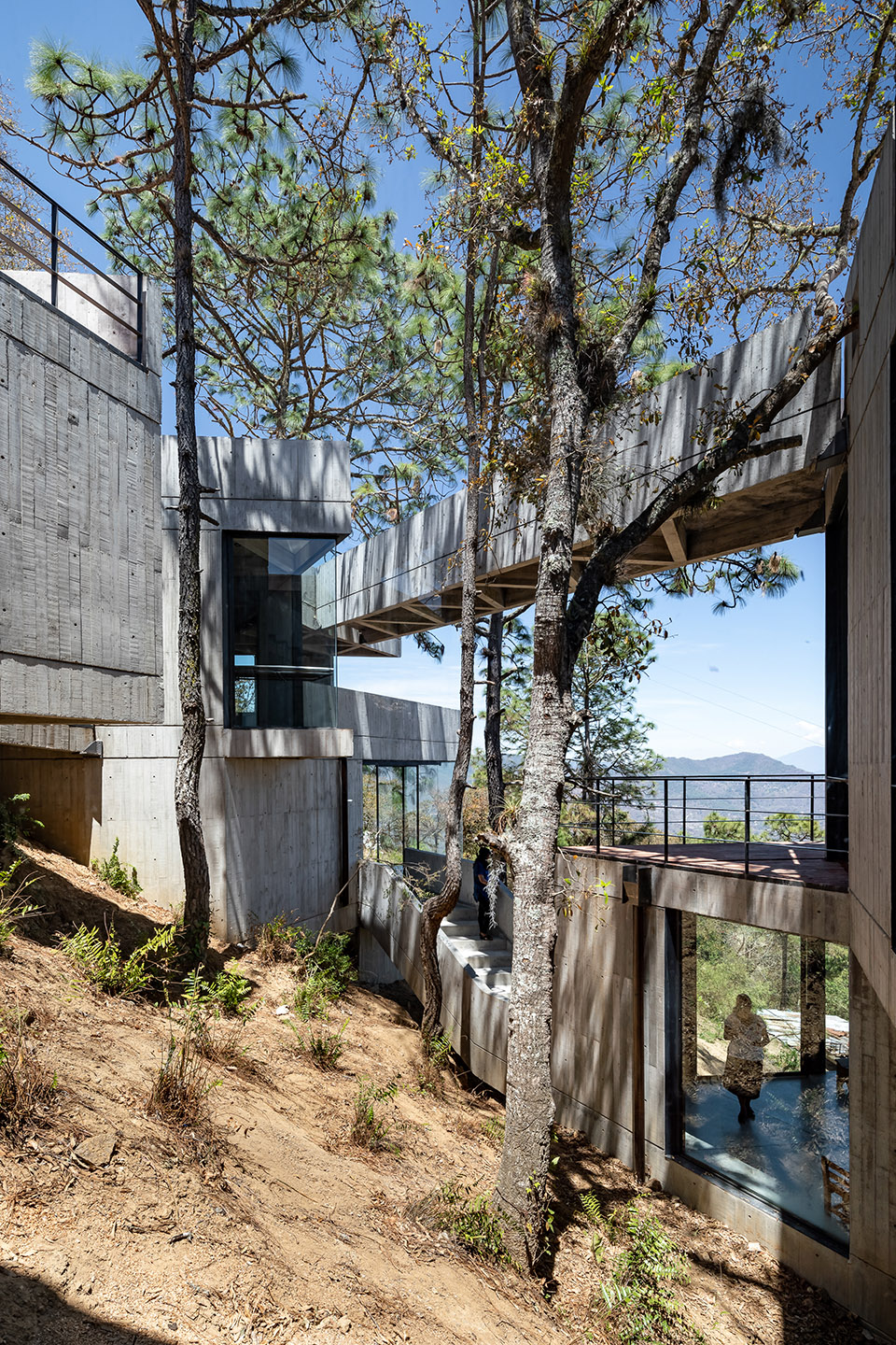 Silk Worm Sanctuary by LAMZ Arquitectura - 谷德设计网
