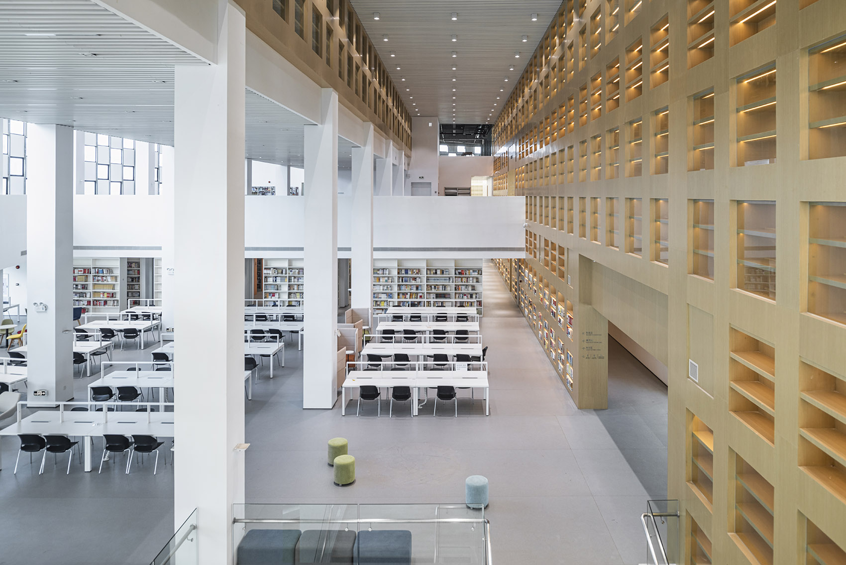 Library of Guangdong Vocationl College of Hotel Management, China by ...