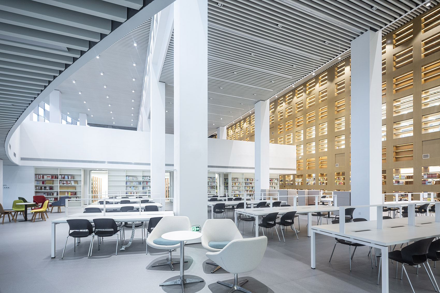 Library of Guangdong Vocationl College of Hotel Management, China by ...