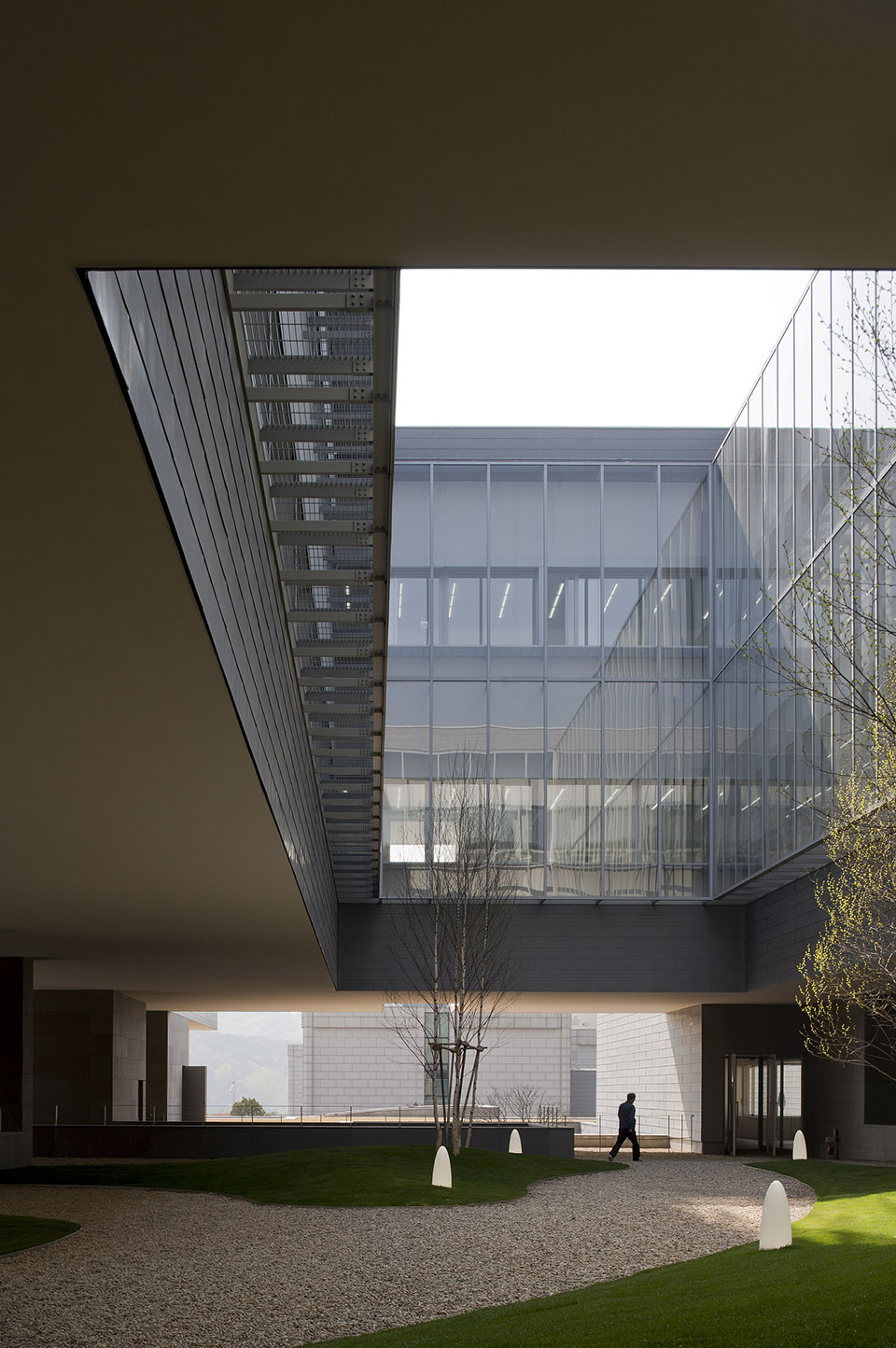 Amore Pacific Research and Design Center by Álvaro Siza + Carlos ...