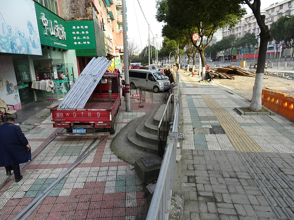 Department for Comprehensive Redevelopment – Zhongshan Road Ningbo, China by PFS Studio - 谷德设计网