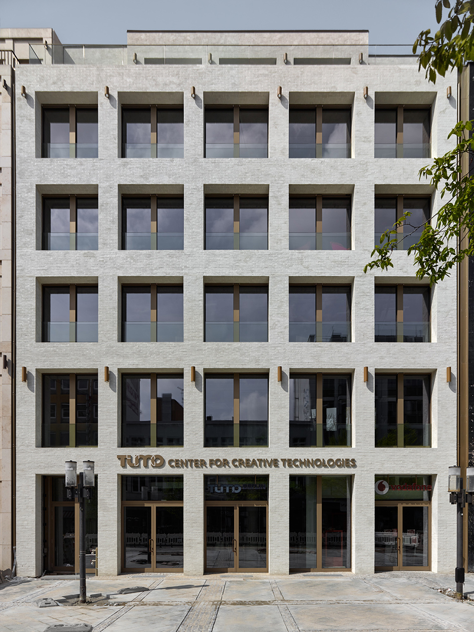 Wilmersdorfer Straße 59 by Max Dudler - 谷德设计网