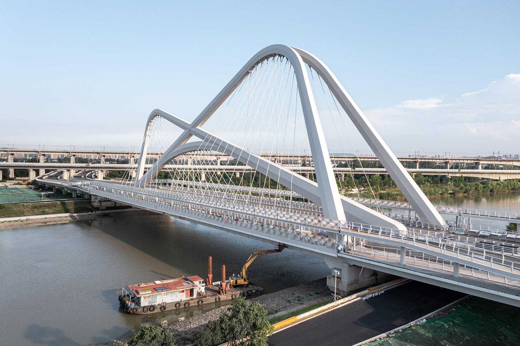 Nanjing Qinhuai Bay Bridge, China by AND Office + NAN Architects - 谷德设计网